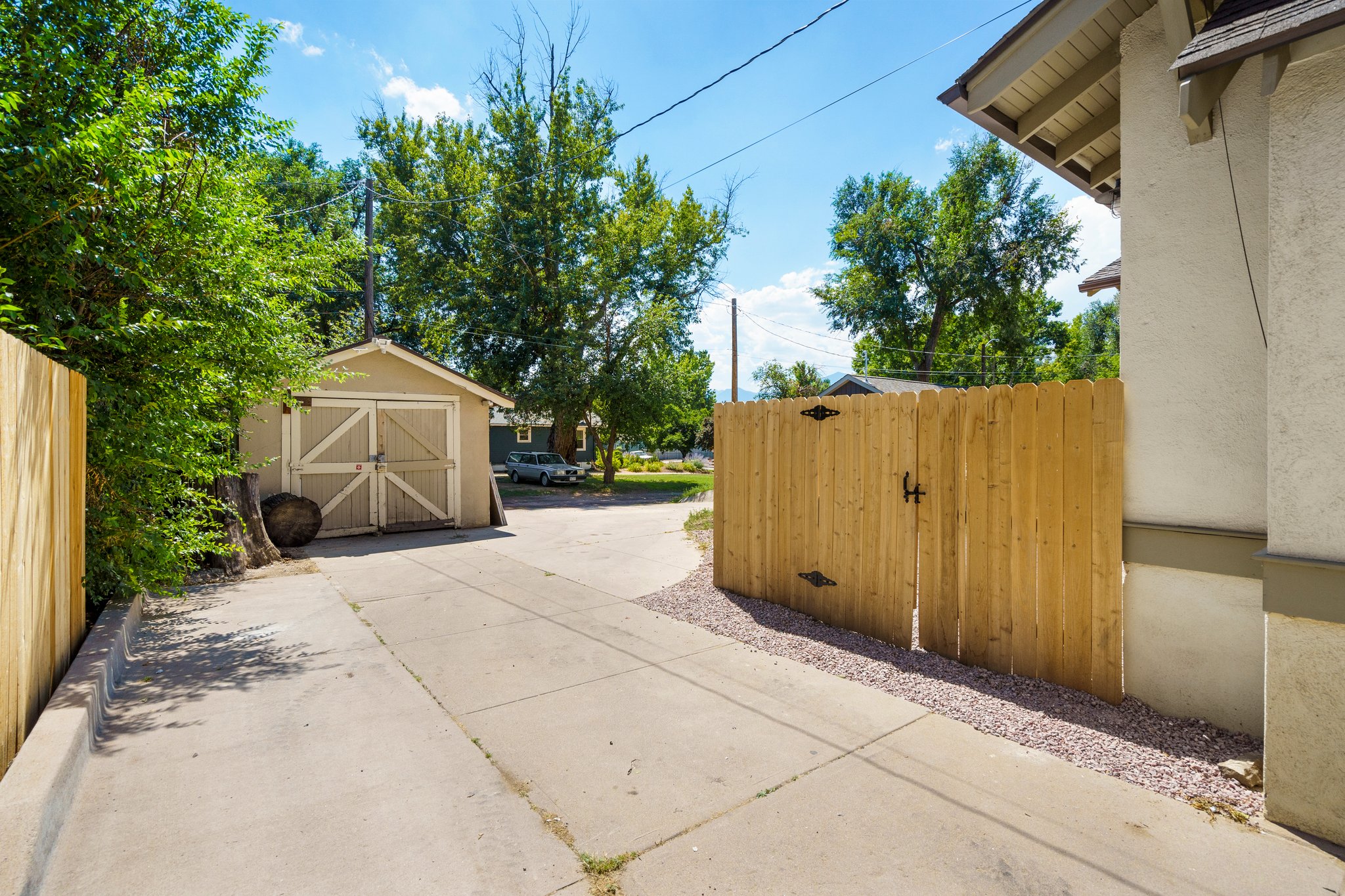 1609 E Platte Ave, Colorado Springs, CO 80909 | PixVid