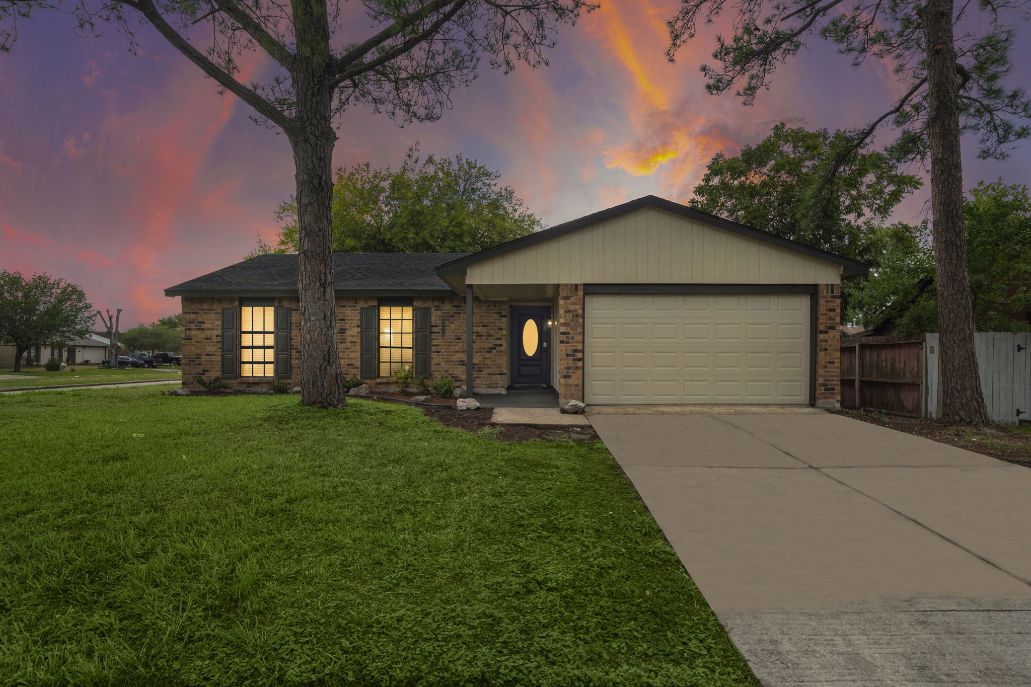 16230 Bowie Ridge Ln, Houston, TX 77053 | Strata Visuals