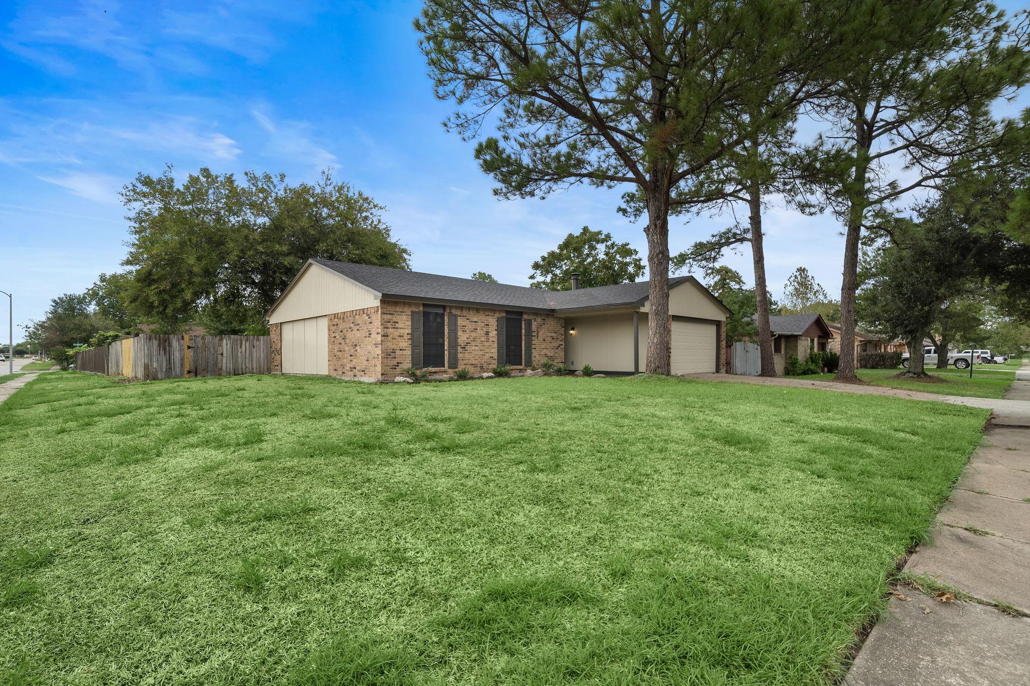 16230 Bowie Ridge Ln, Houston, TX 77053 | Strata Visuals