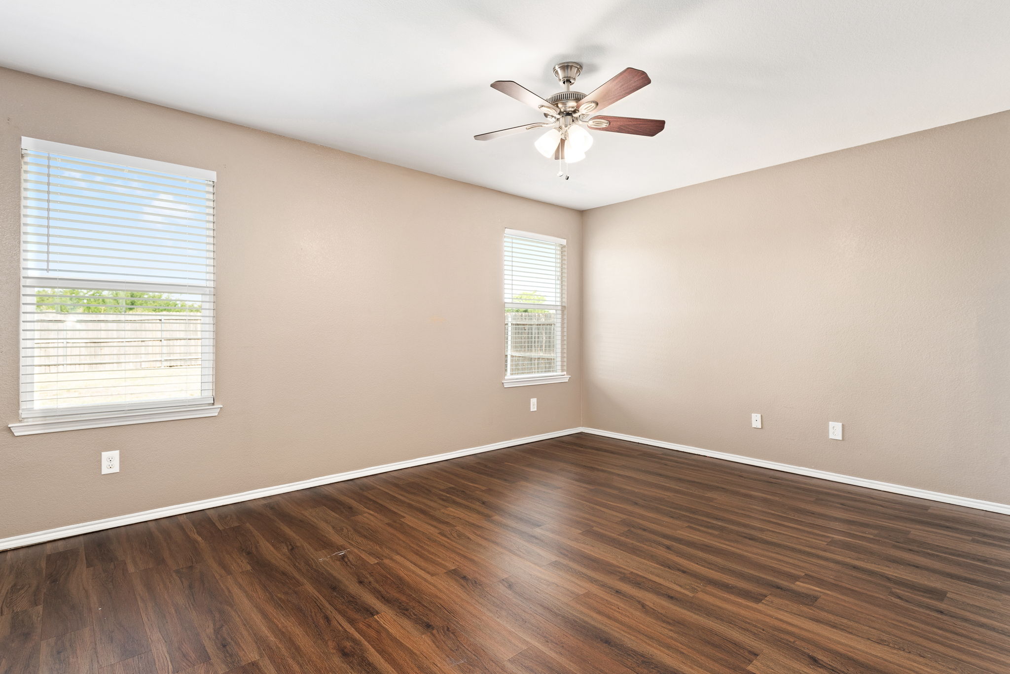 16317 Severn Ln, Fort Worth, TX 76247