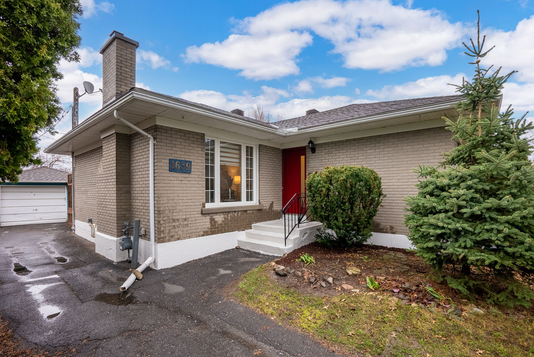 1639 Devon St Ottawa | InsideOut Media
