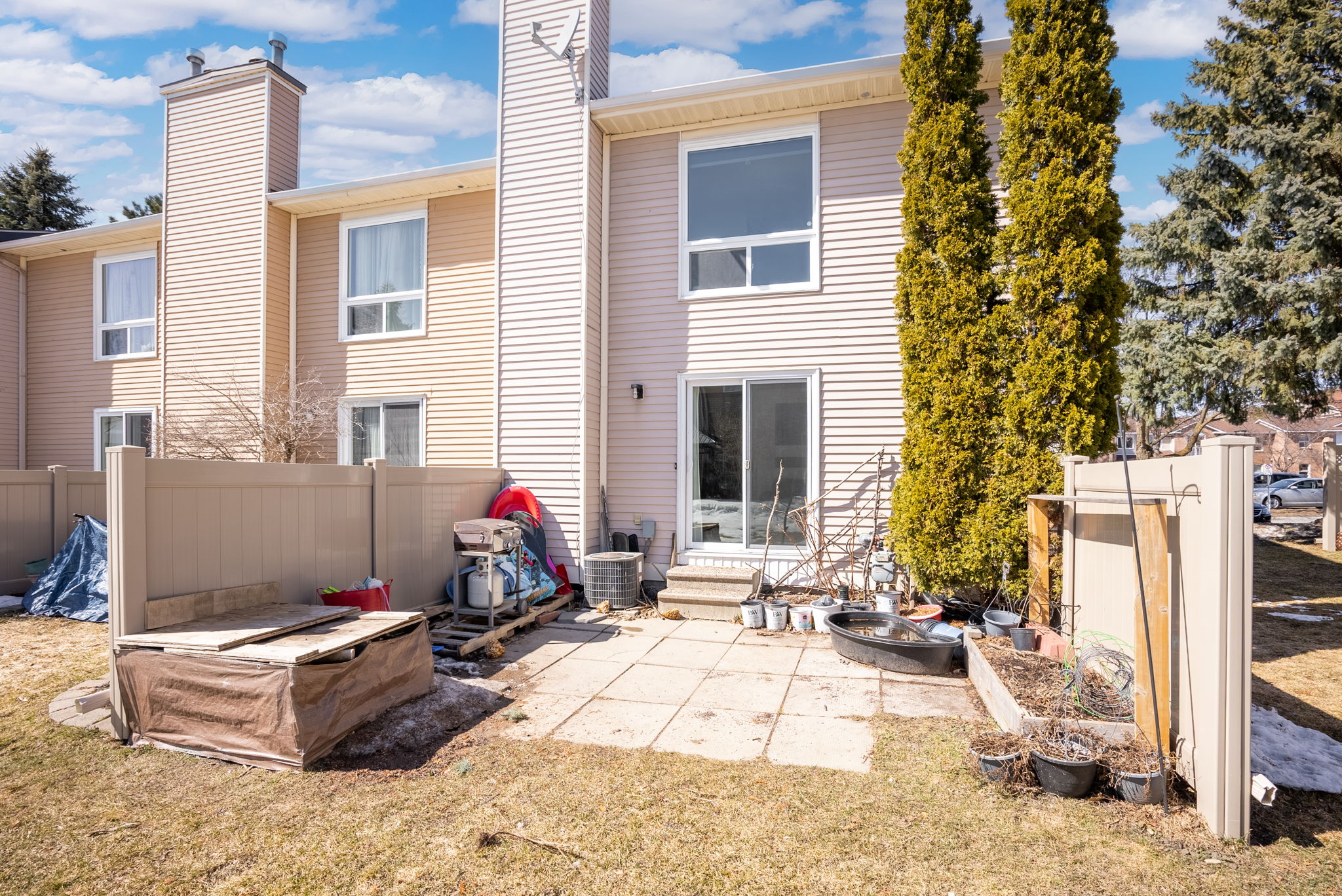 16A Castlebrook Ln Ottawa | InsideOut Media