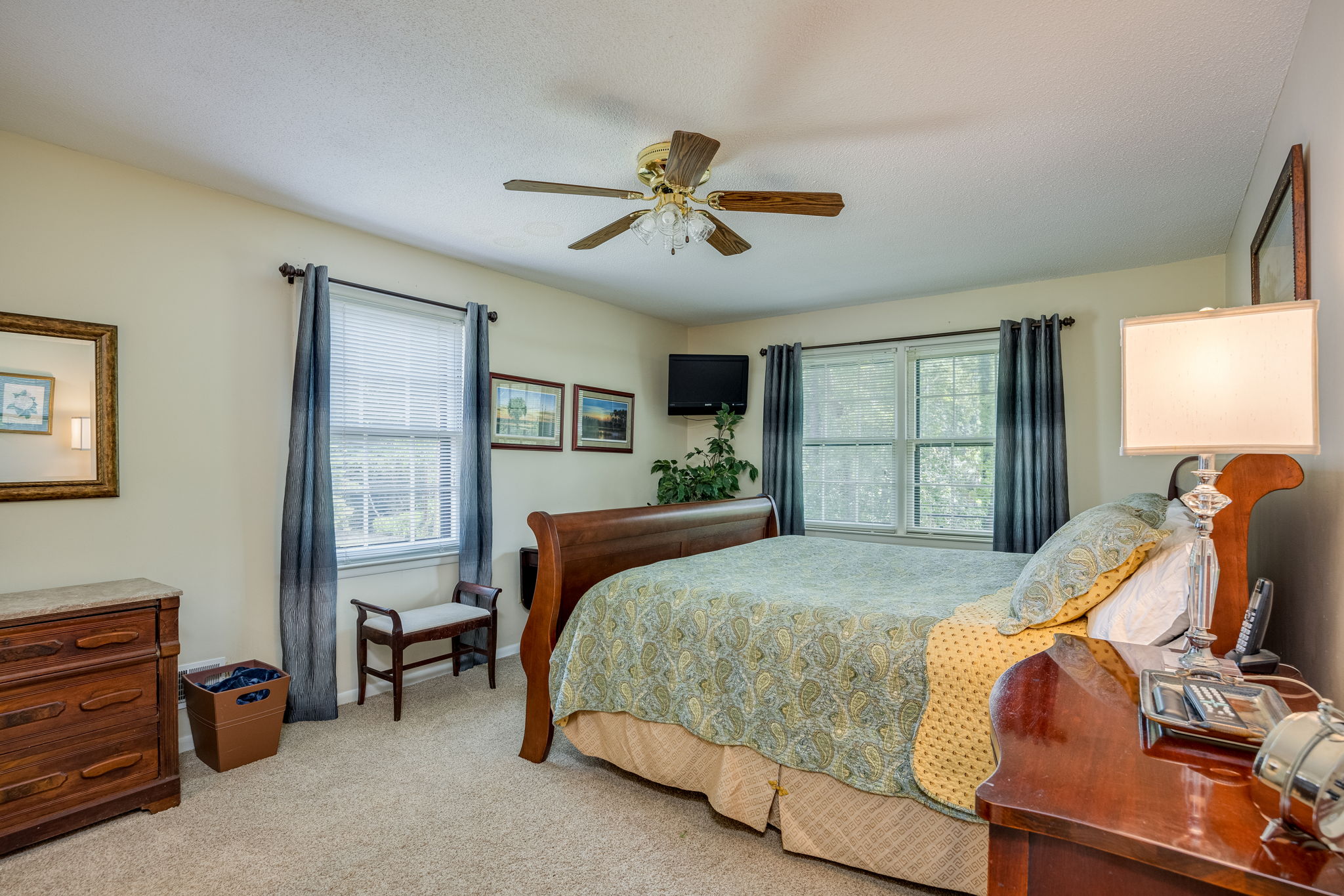 1700 Robin Crest Dr, West Columbia, SC 29169