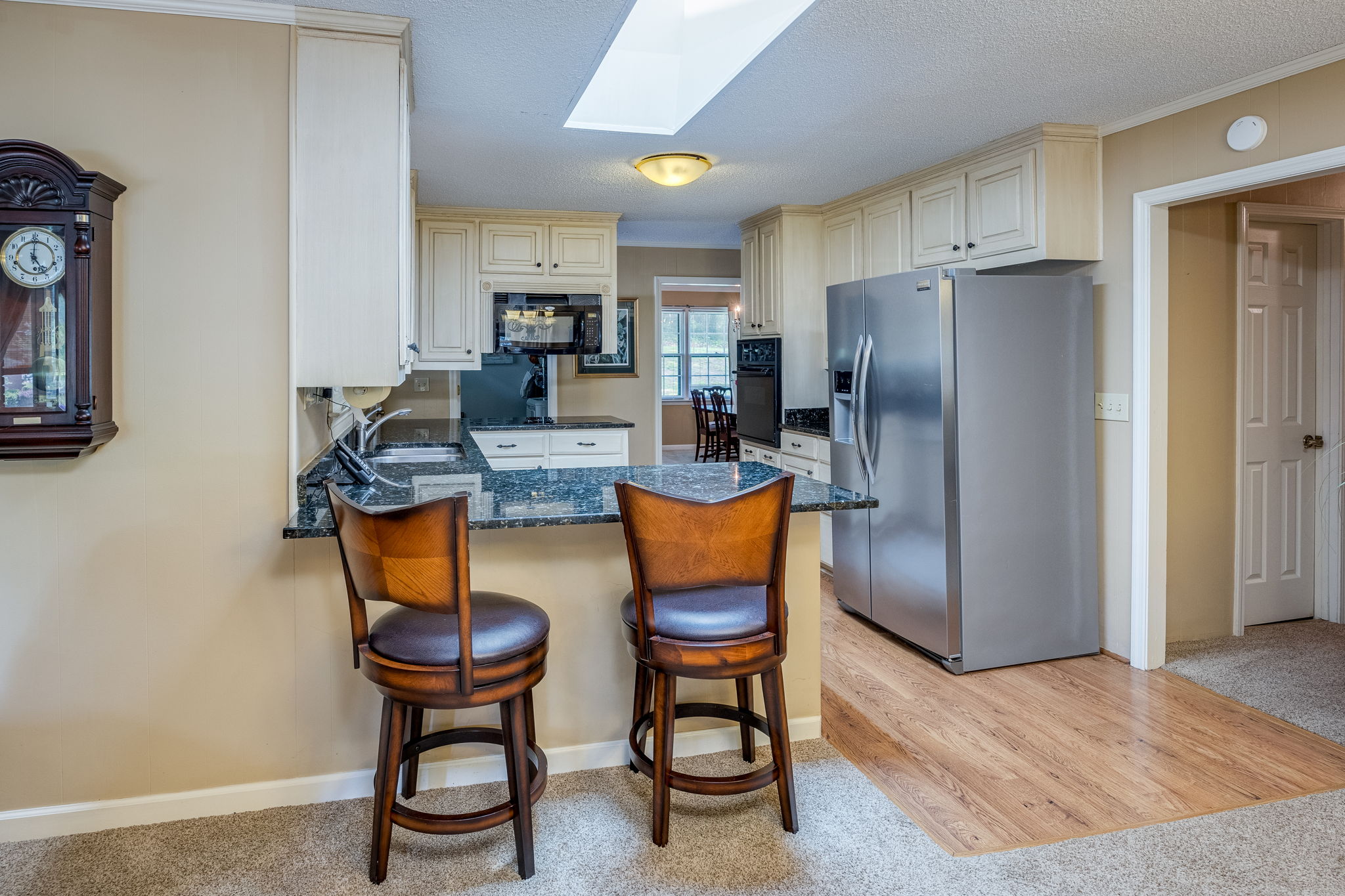1700 Robin Crest Dr, West Columbia, SC 29169