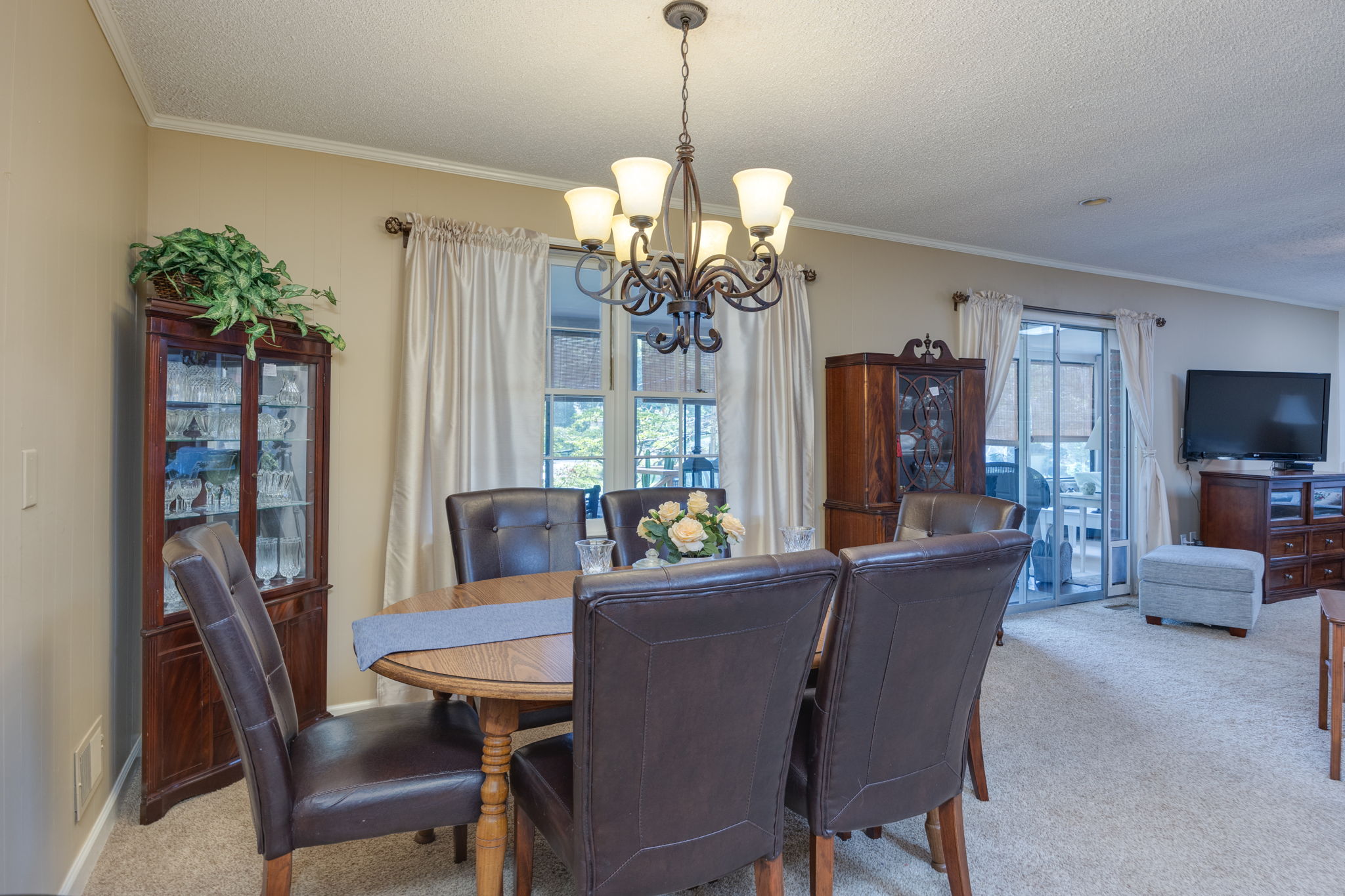 1700 Robin Crest Dr, West Columbia, SC 29169