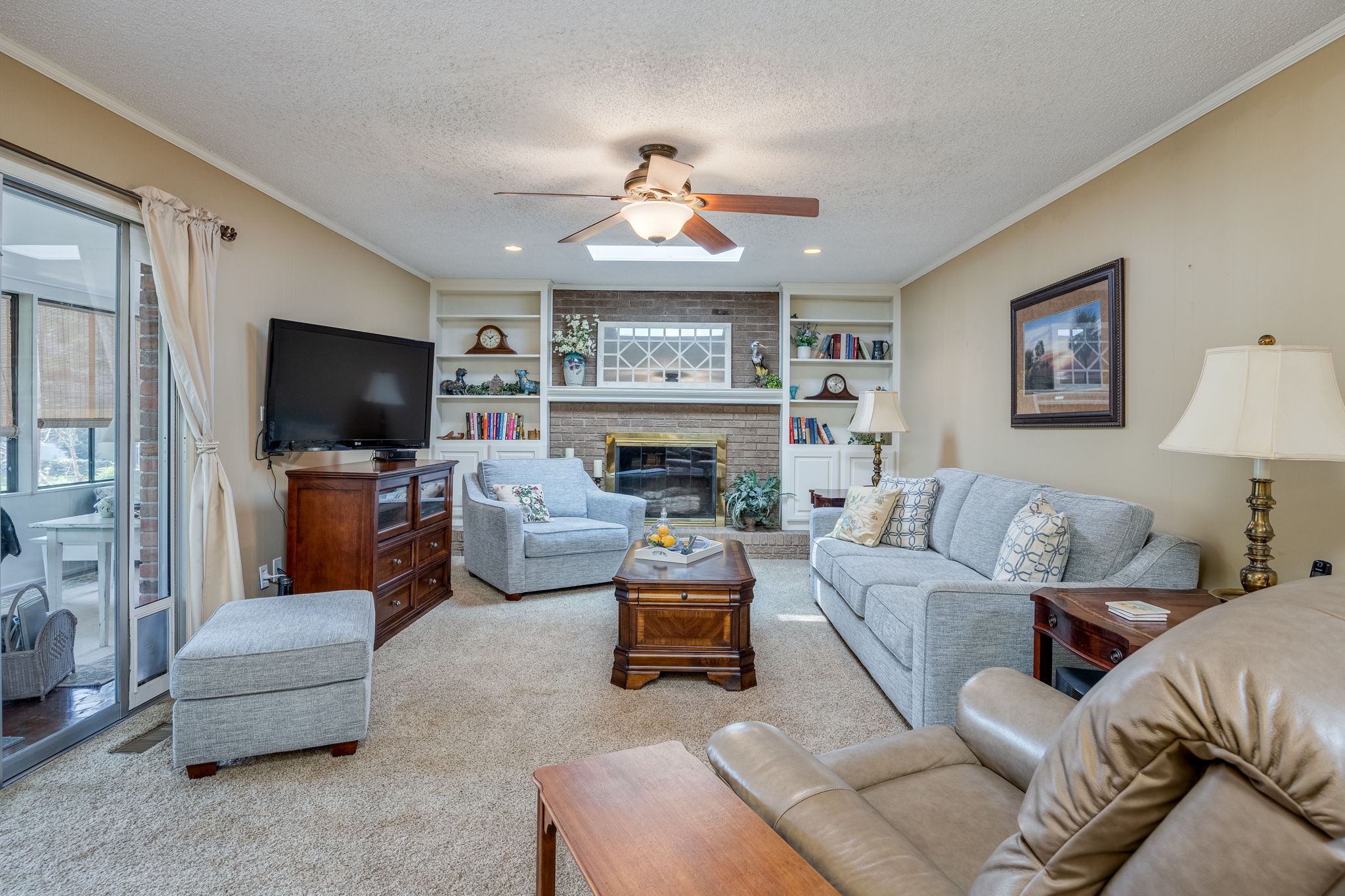 1700 Robin Crest Dr, West Columbia, SC 29169