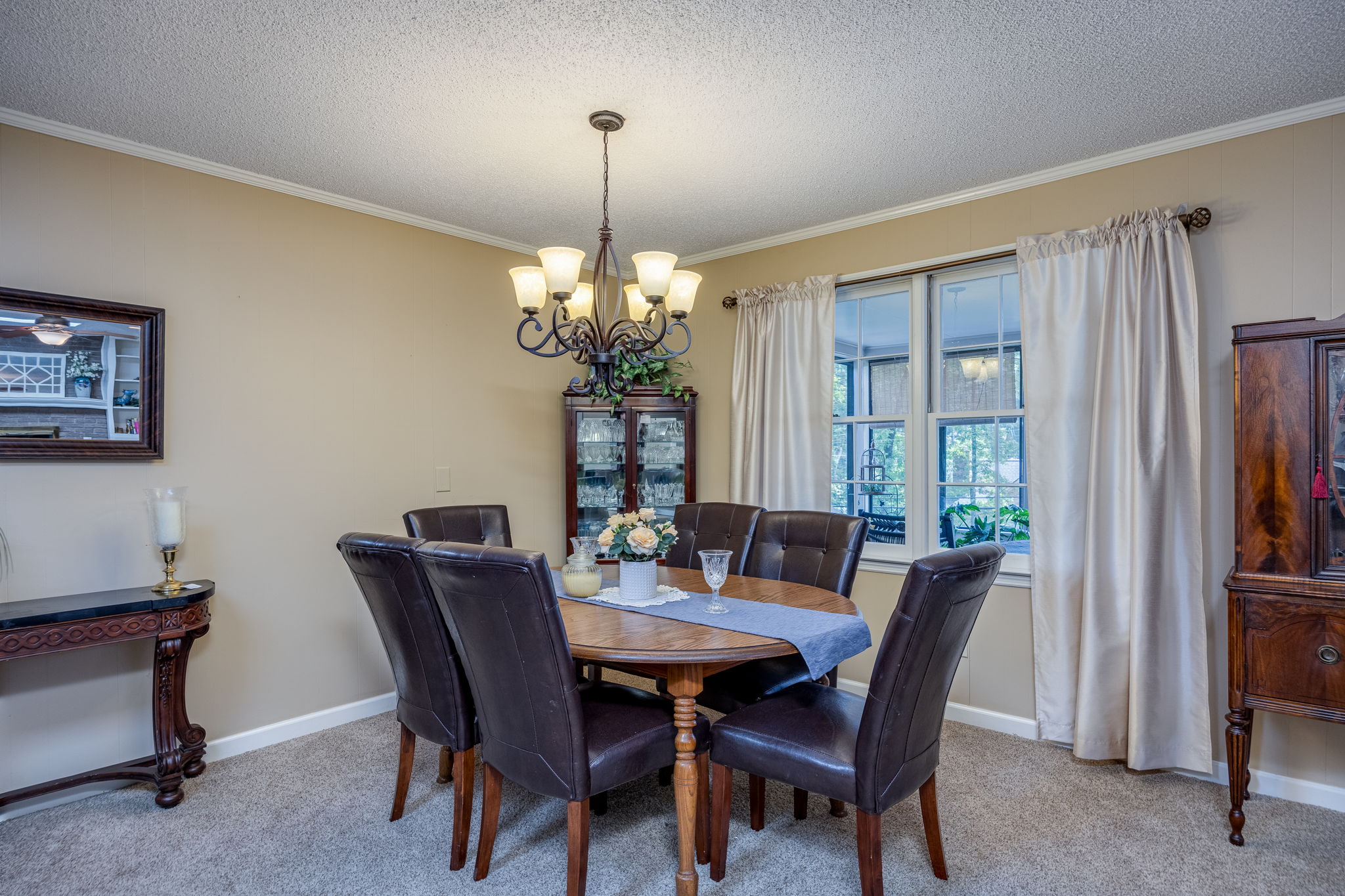 1700 Robin Crest Dr, West Columbia, SC 29169