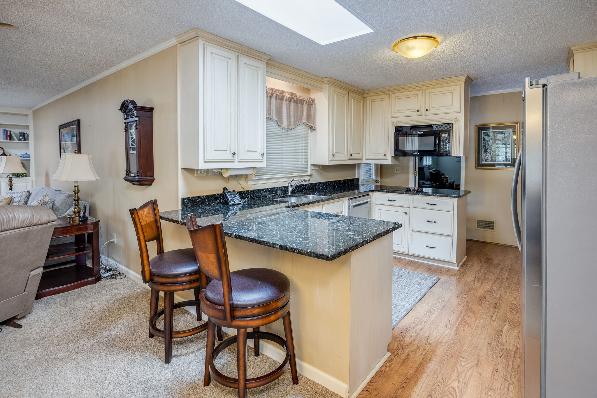 1700 Robin Crest Dr, West Columbia, SC 29169