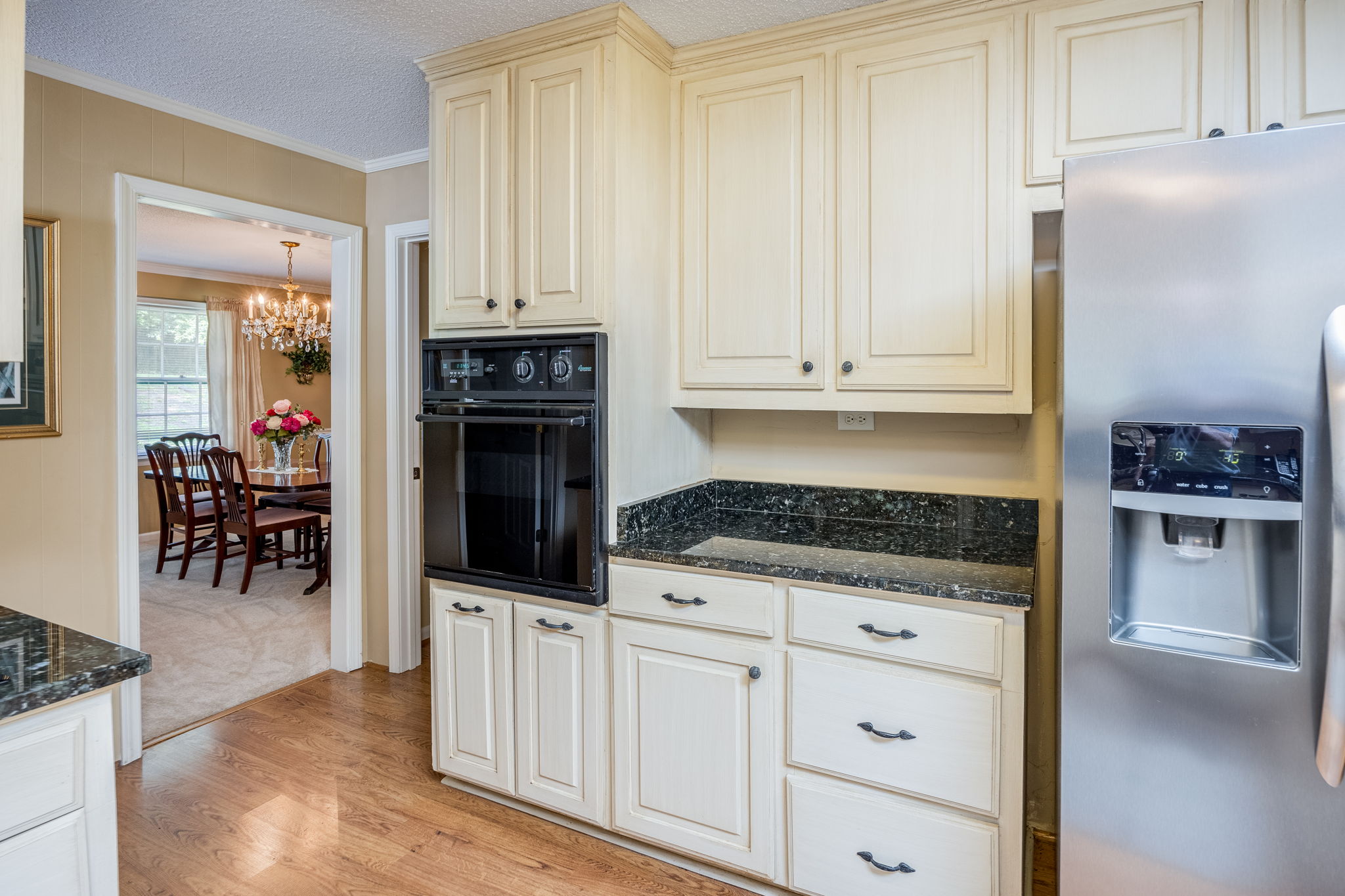 1700 Robin Crest Dr, West Columbia, SC 29169