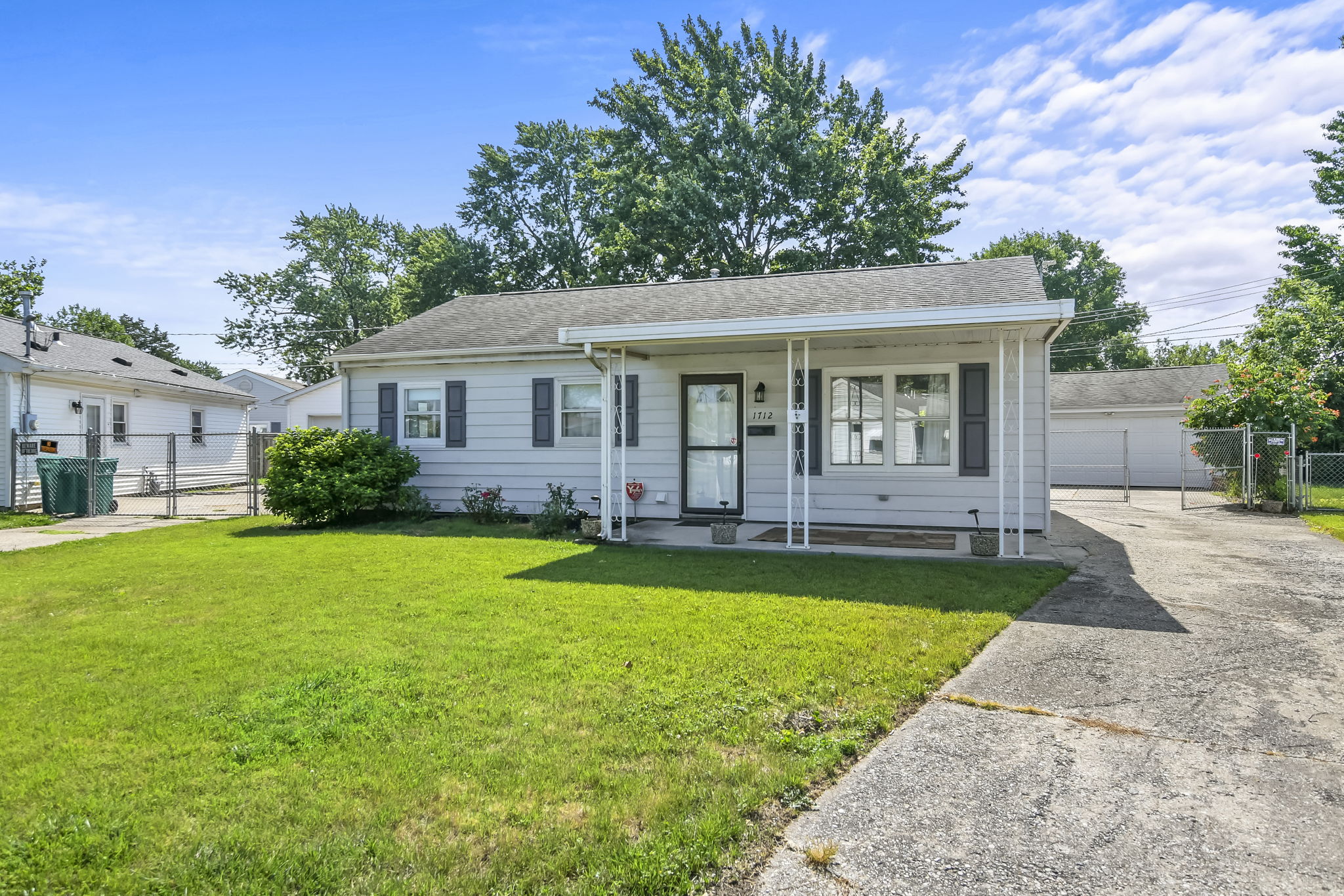 1712 Albert St, Springfield, IL 62702 | Design Eyes Photography