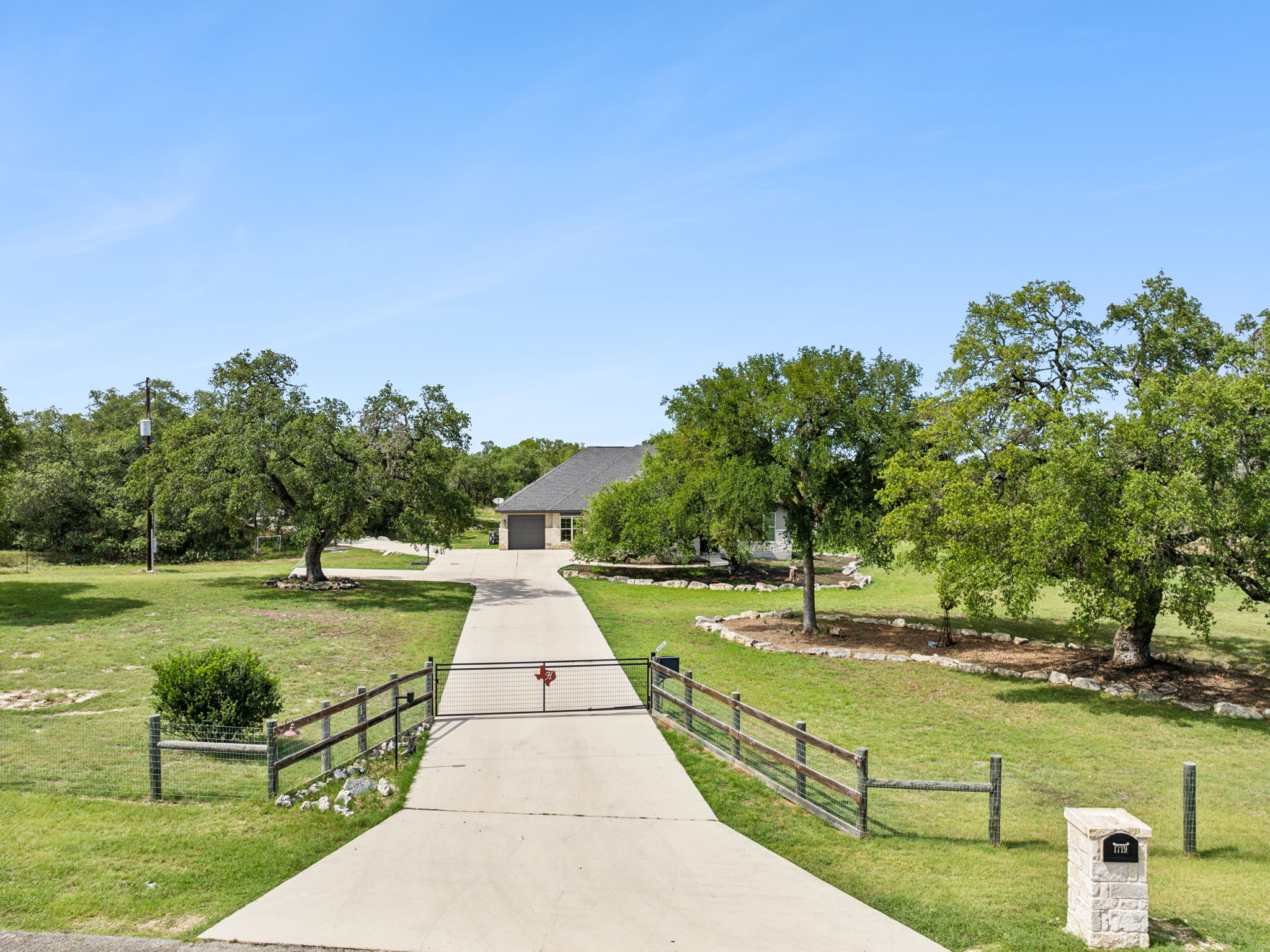 1719 Rolling Creek Rd, Spring Branch, TX 78070 | 615 Media