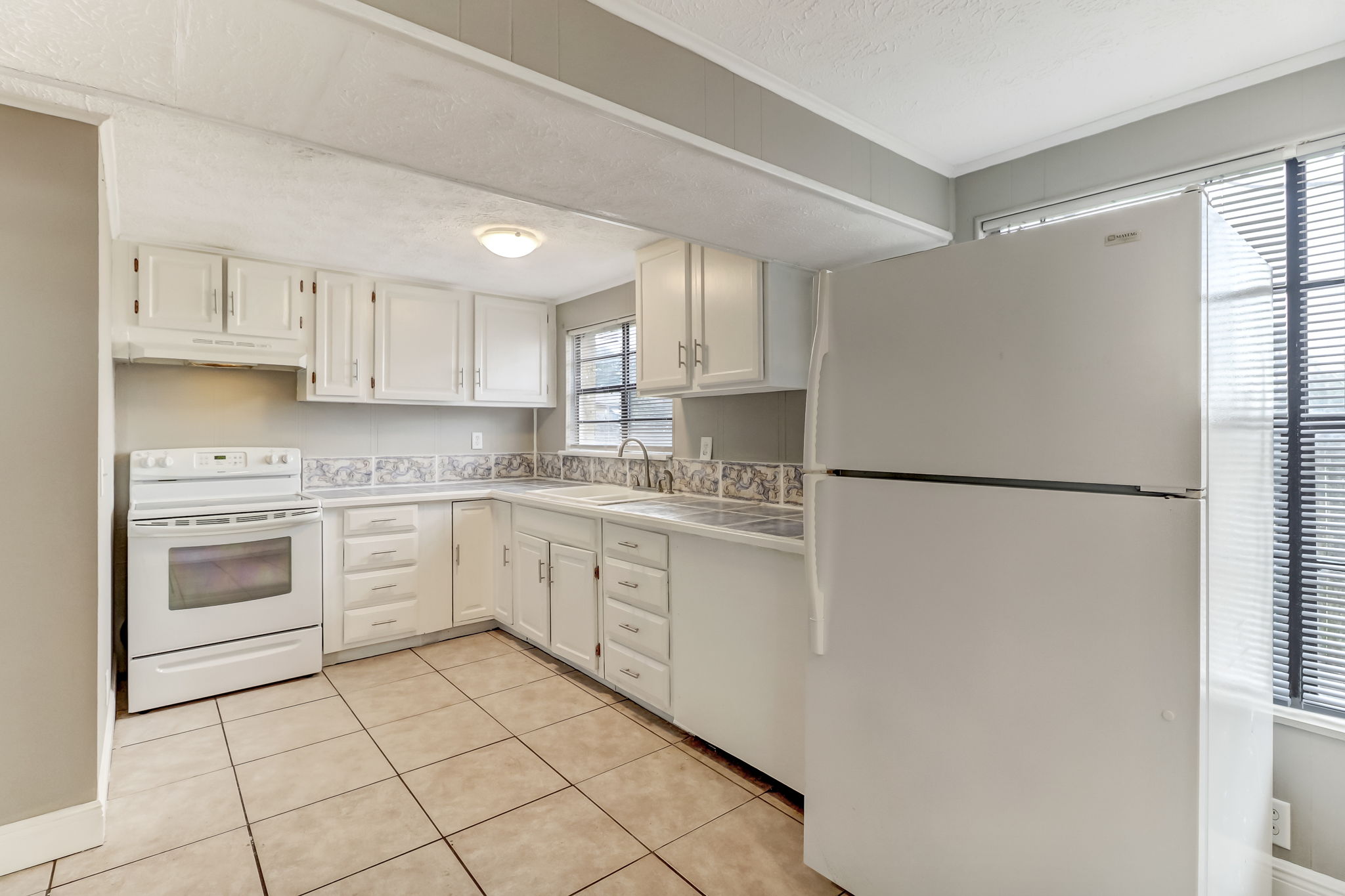 185 1/2 S Fletcher Avenue | ECVT Real Estate Photography