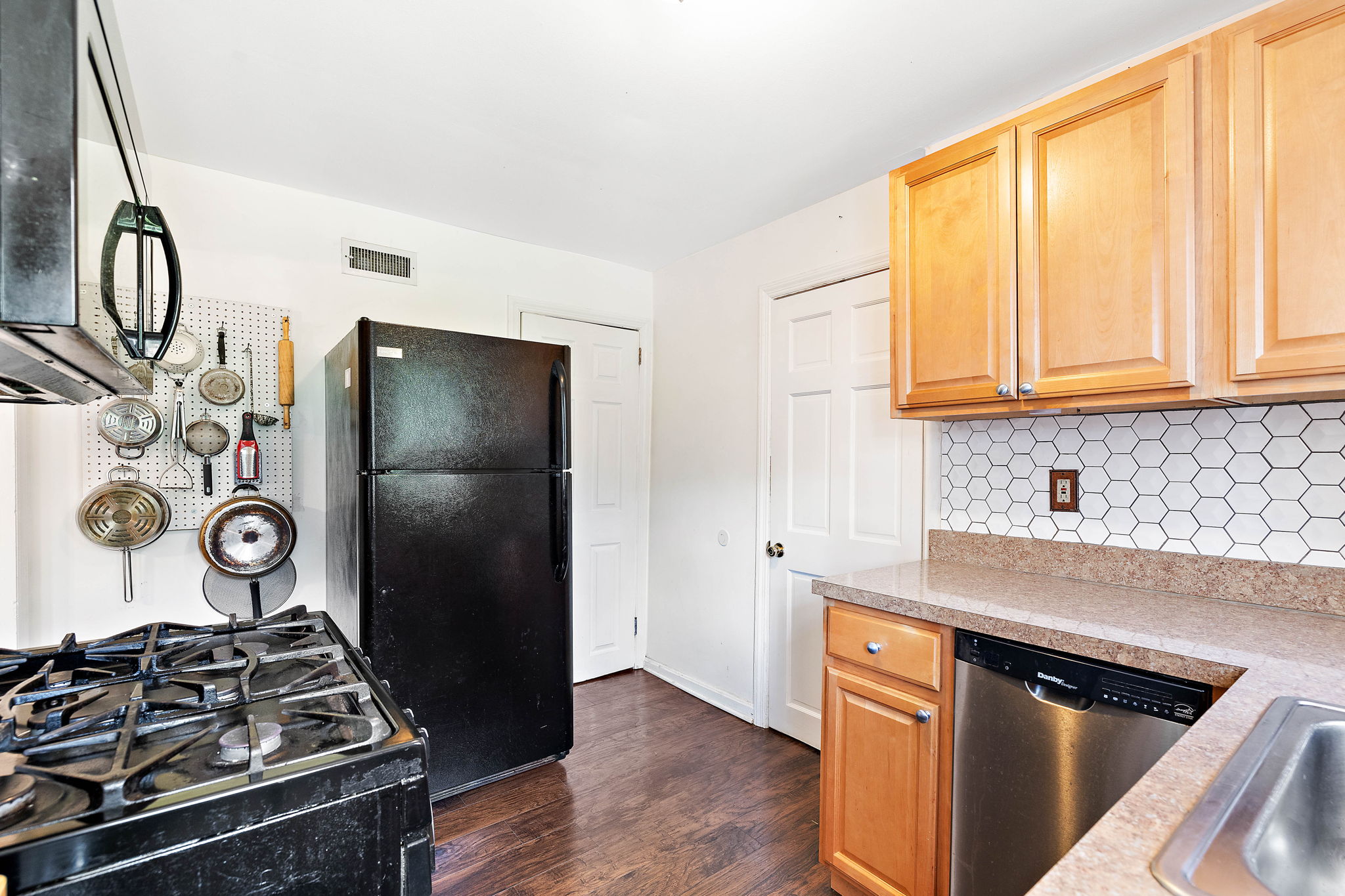 19 N Stuyvesant Dr, Wilmington, DE 19809 | Blue Bird Media