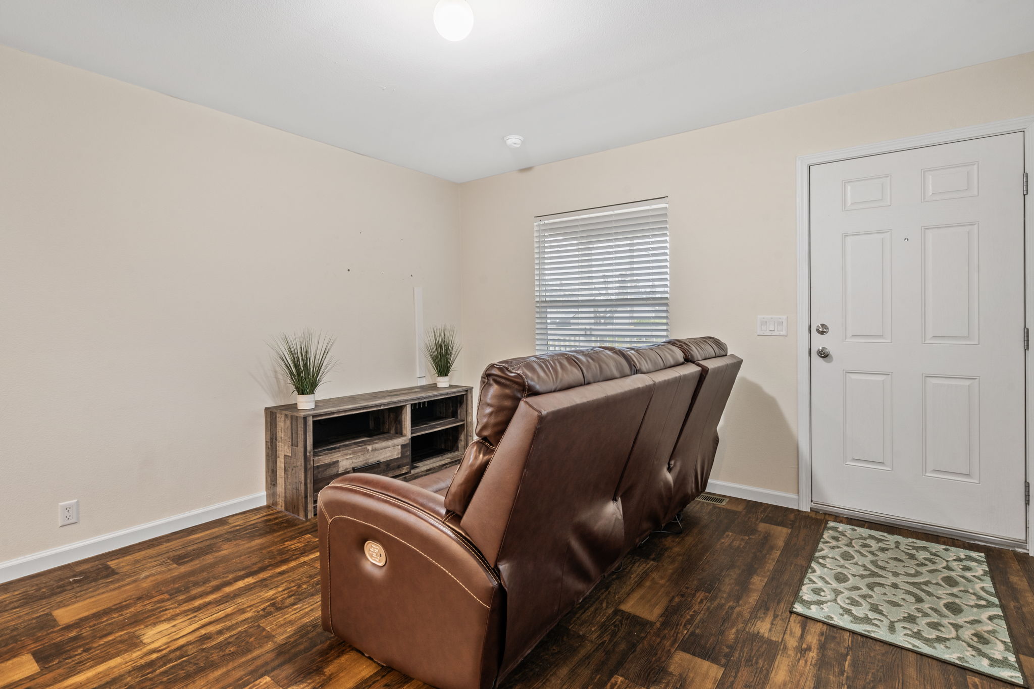 19250 N Lower Sacramento Rd 8, Woodbridge, CA 95258 | K-Robb Designs