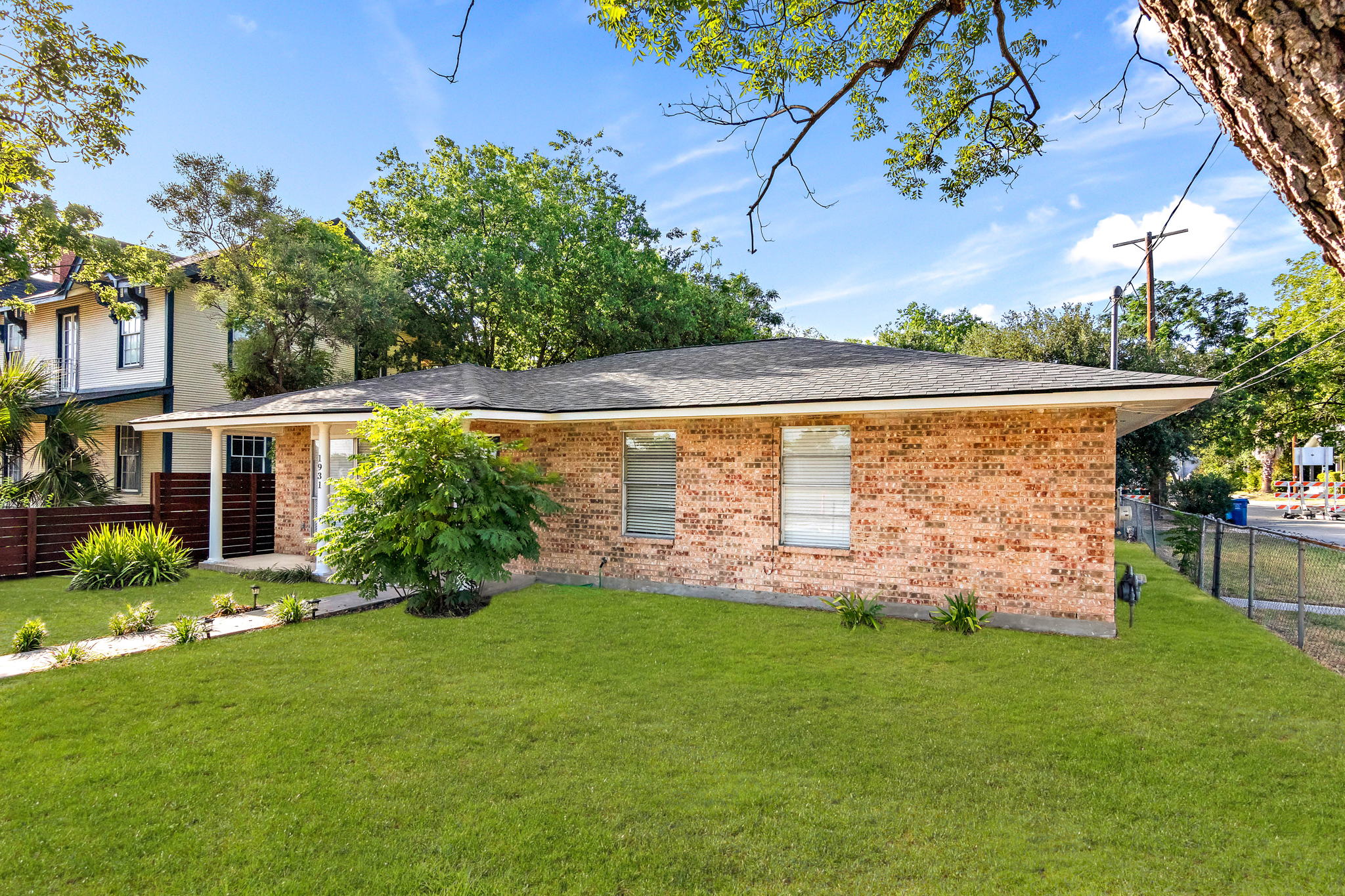 1931 N PanAm Expy, San Antonio, TX 78208 | MrHevia Media