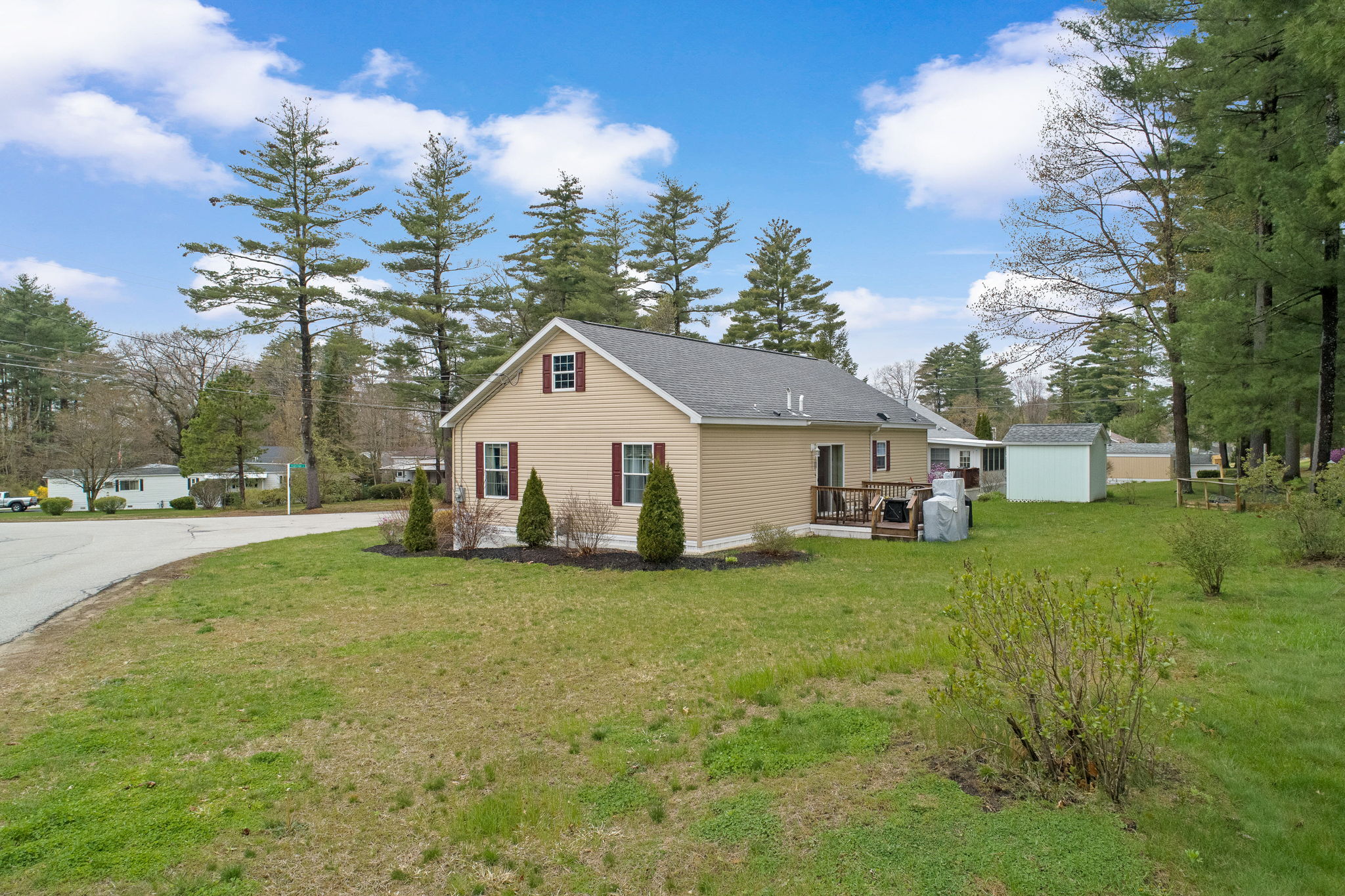 2 Highridge Trail Concord NH 03301 | New England Home Tourz