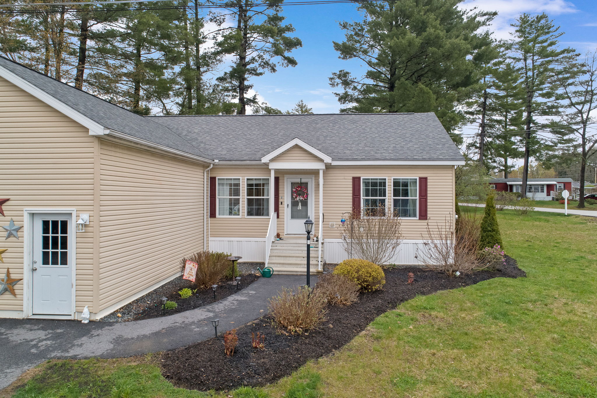 2 Highridge Trail Concord NH 03301 | New England Home Tourz