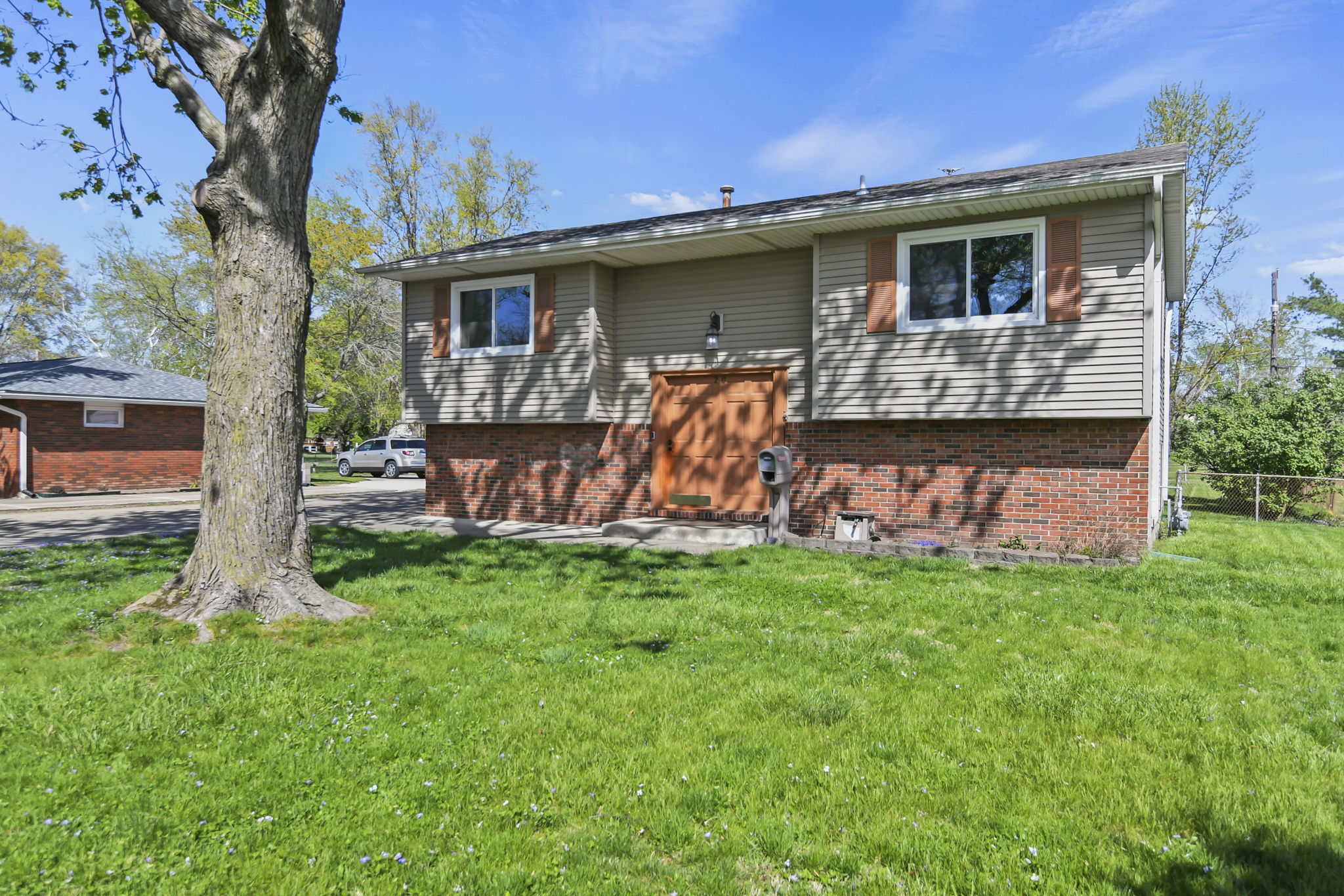 20 Knollcrest Ln, Chatham, IL 62629 | Design Eyes Photography