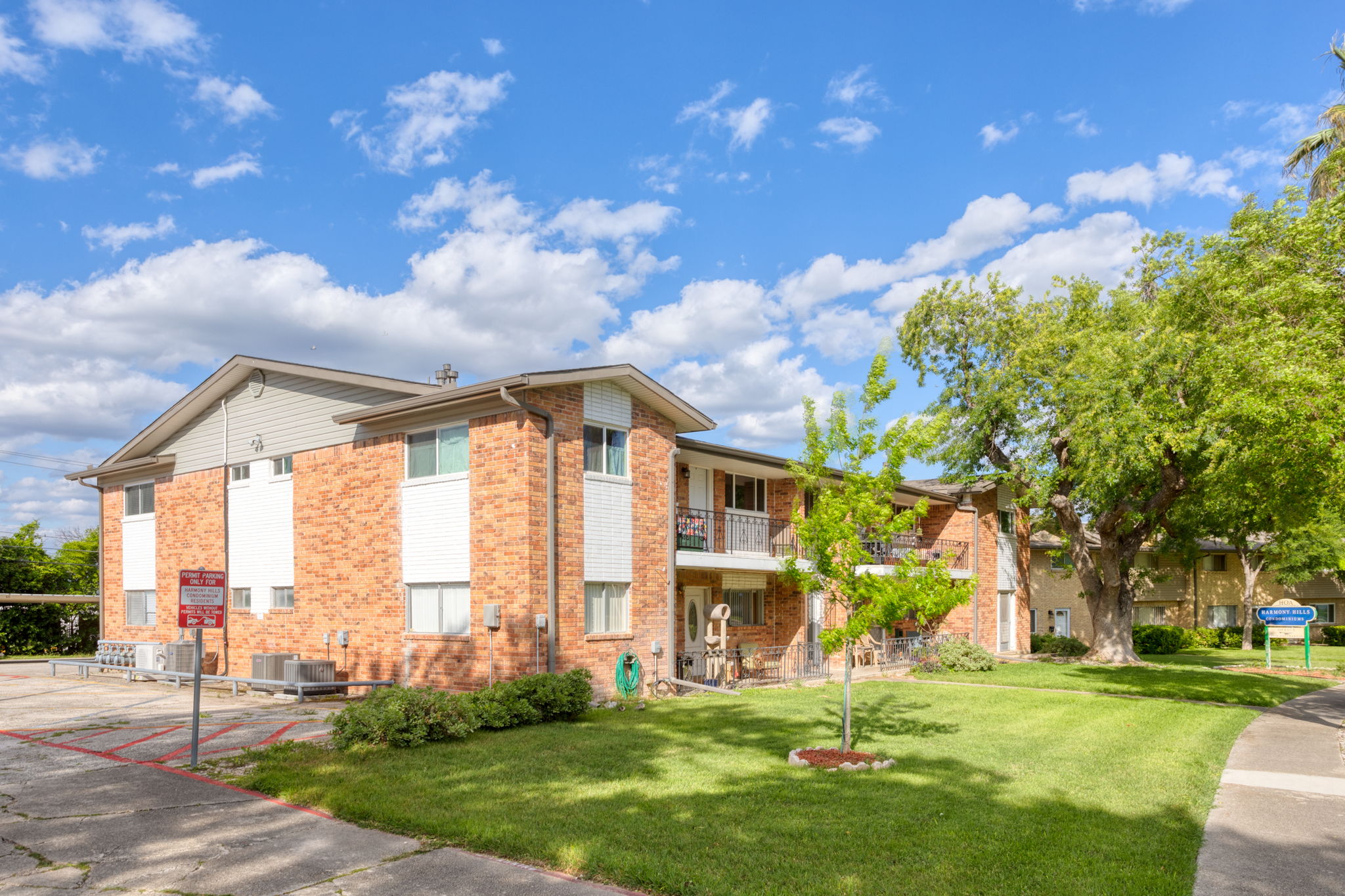 201 W Silver Sands Dr 8, San Antonio, TX 78216 | MrHevia Media
