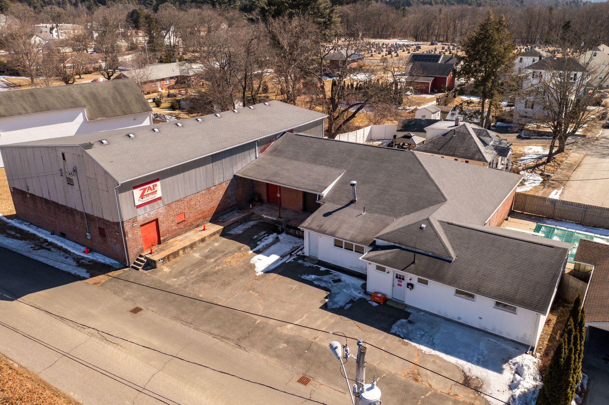 2025 Pine St, Three rivers, MA 02723 | Full Frame Media LLC