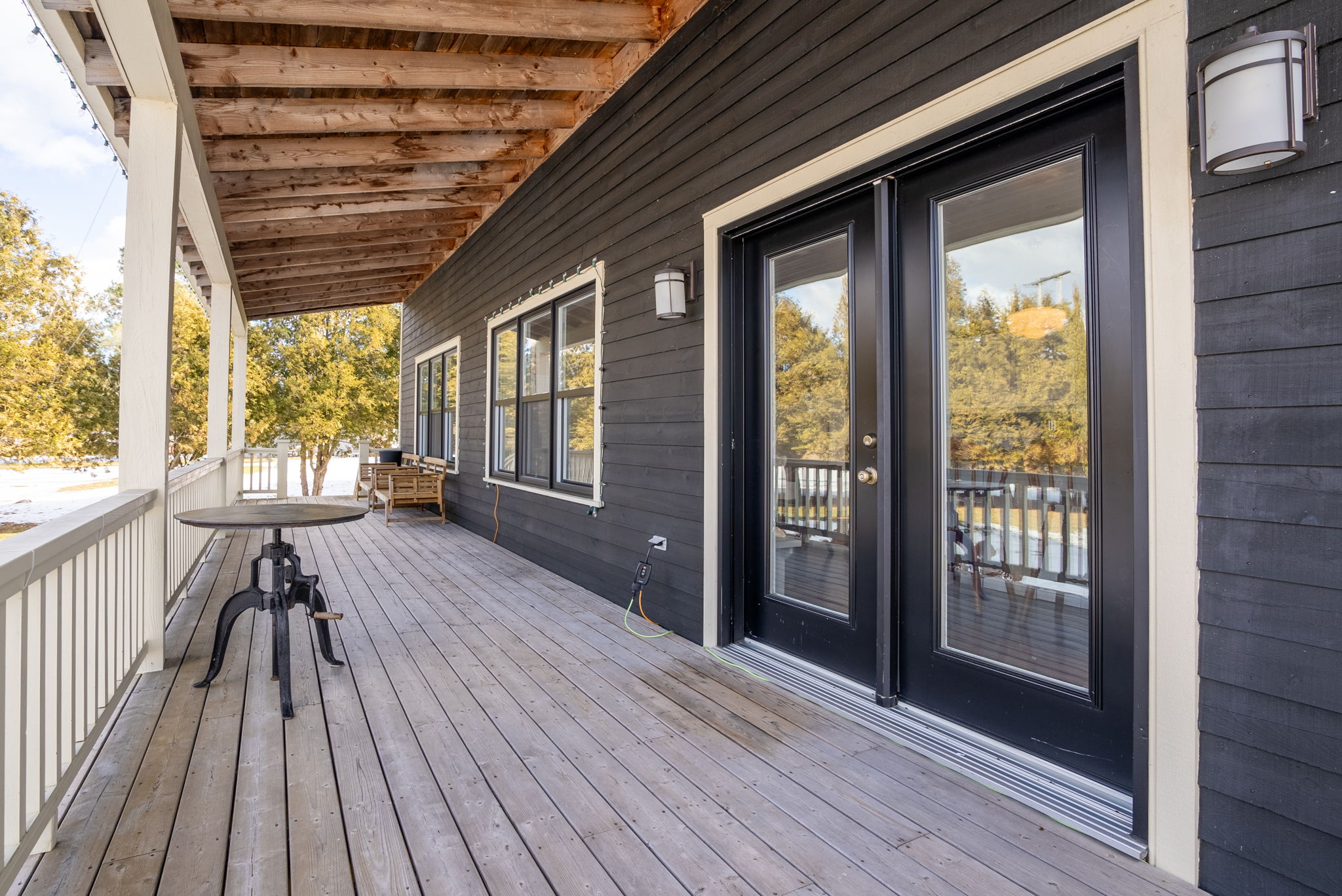 20265 Lochiel St W B Alexandria | InsideOut Media