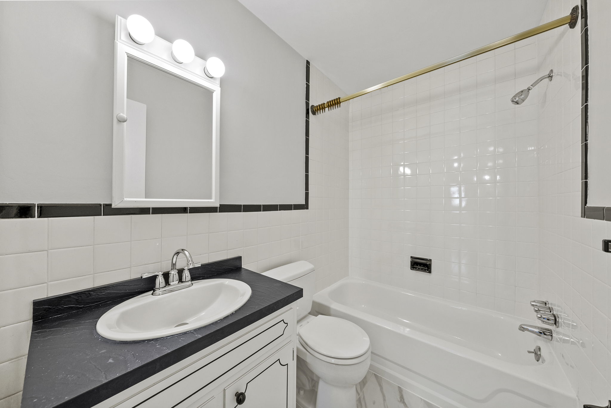 203 Hutton St, Gaithersburg, MD 20877