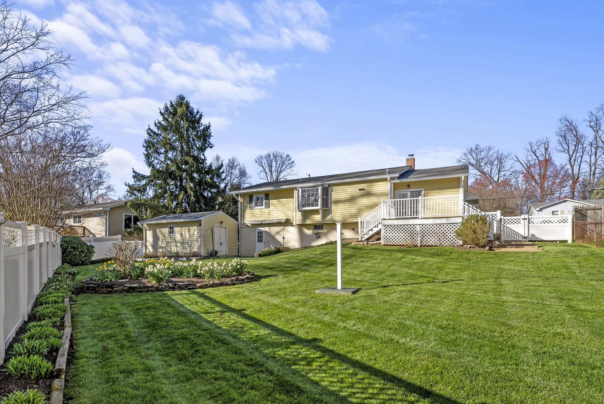 203 Hutton St, Gaithersburg, MD 20877