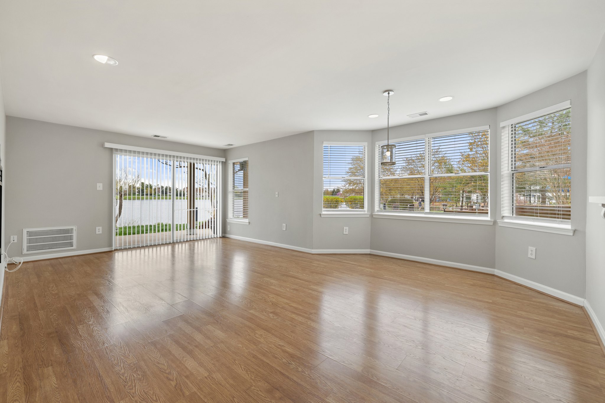 20572 Snowshoe Square 102, Ashburn, VA 20147 | Upward Studio