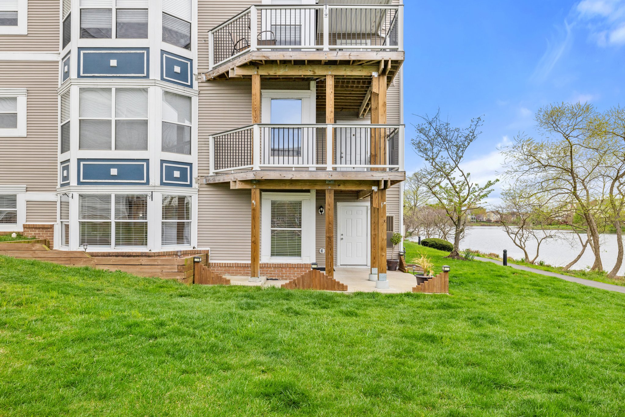 20572 Snowshoe Square 102, Ashburn, VA 20147 | Upward Studio