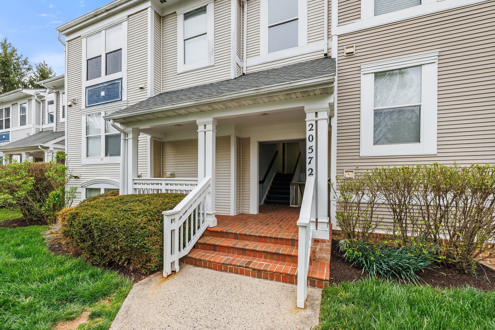 20572 Snowshoe Square 102, Ashburn, VA 20147 | Upward Studio
