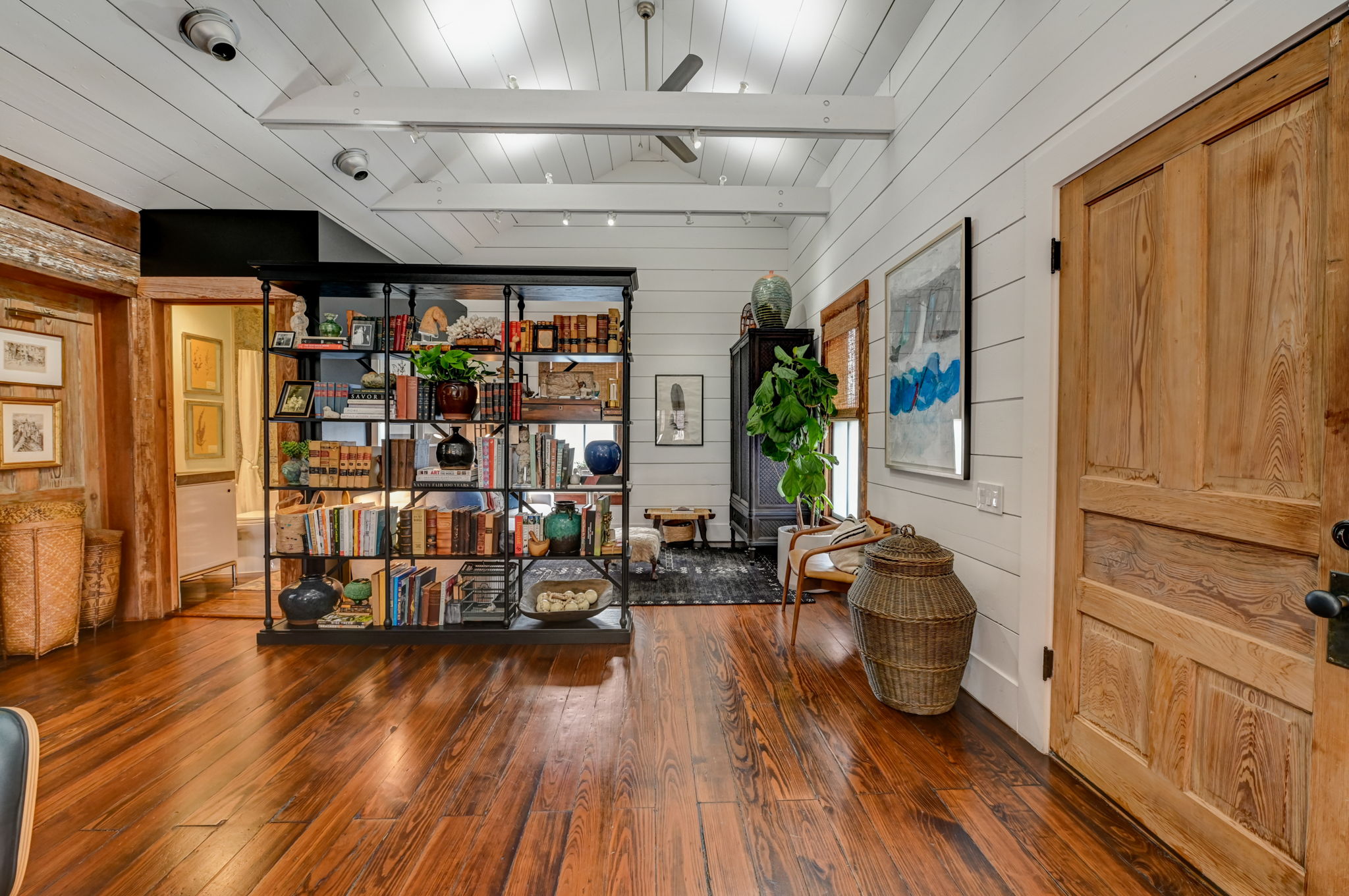 2109 Kane St, Houston, TX 77007 | Zillow Media Experts