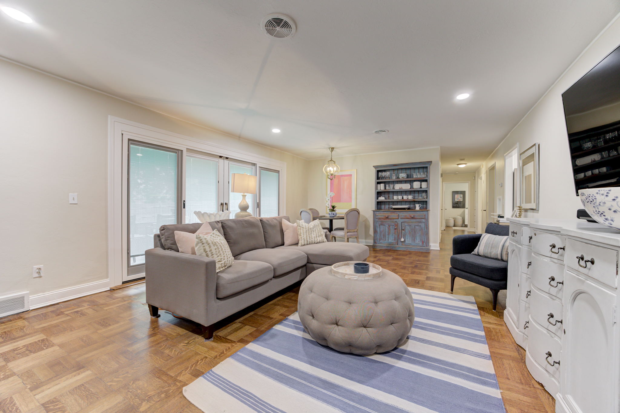 2141 Huntleigh Dr, The Village, OK 73120 | Ewing Media Co.