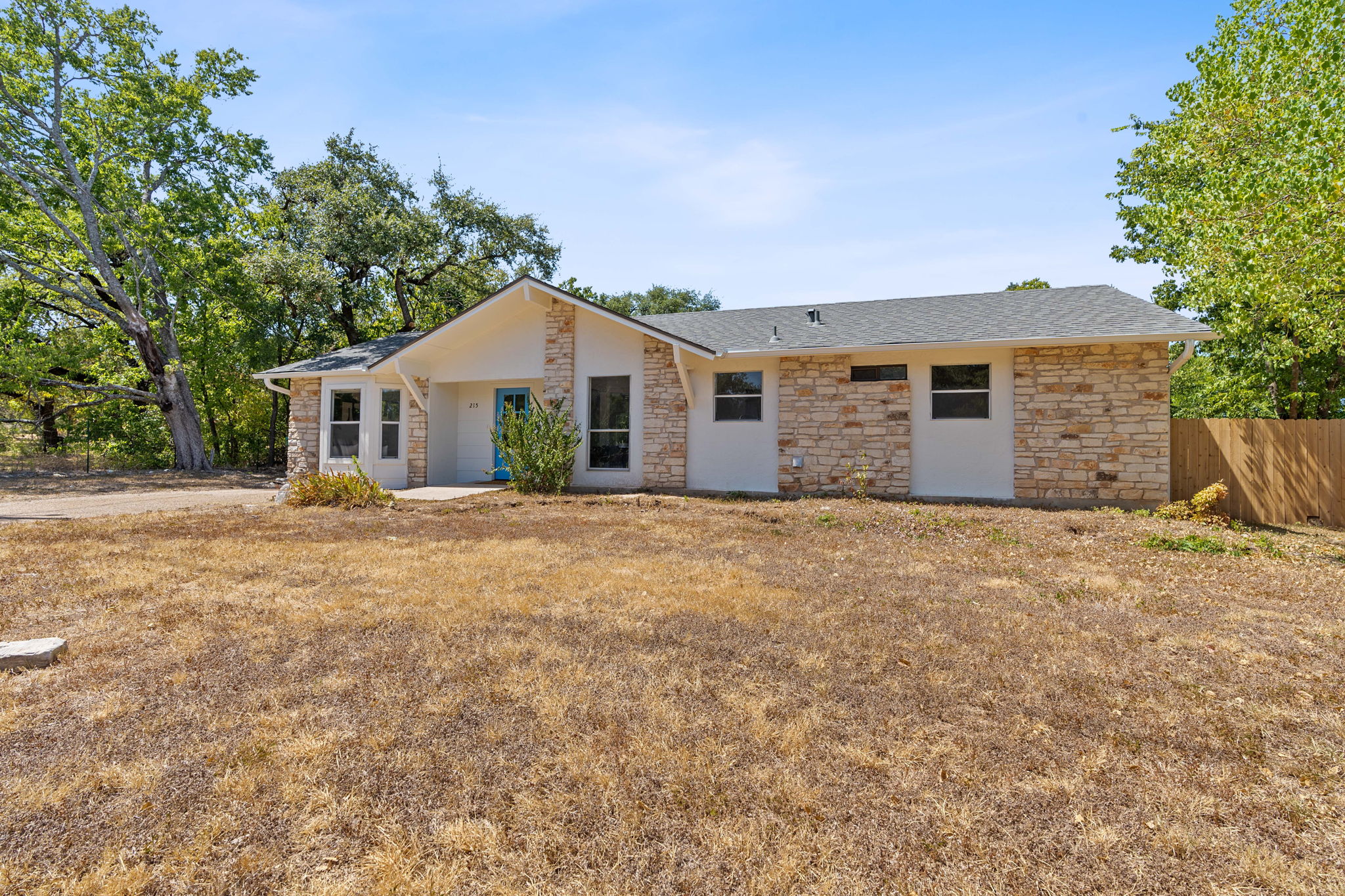 215 Thompson St, Cedar Park, TX 78613 | FotoFoxATX