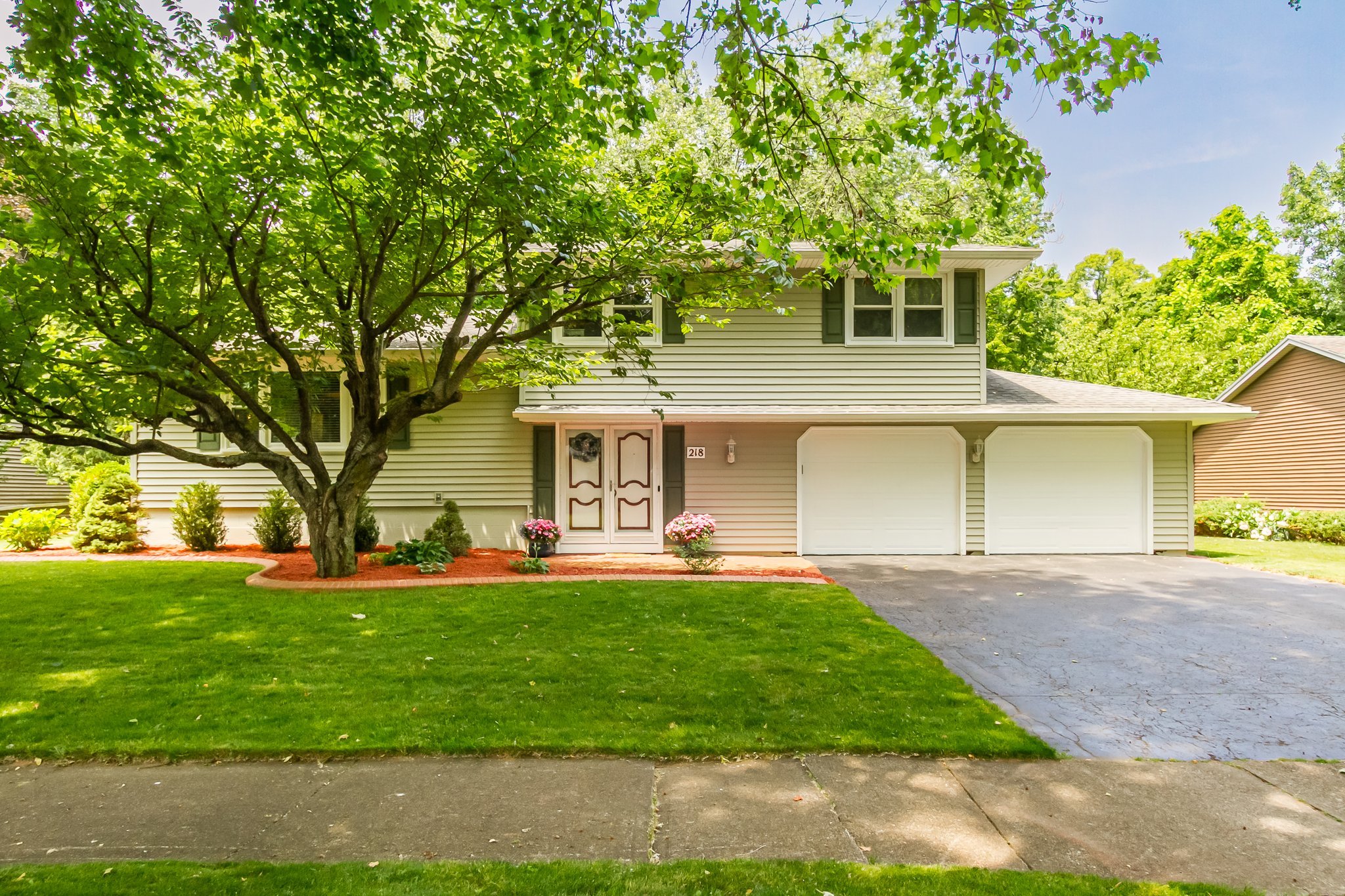 218 Fox Hall Dr, Irondequoit, NY 14609 | Realtogs