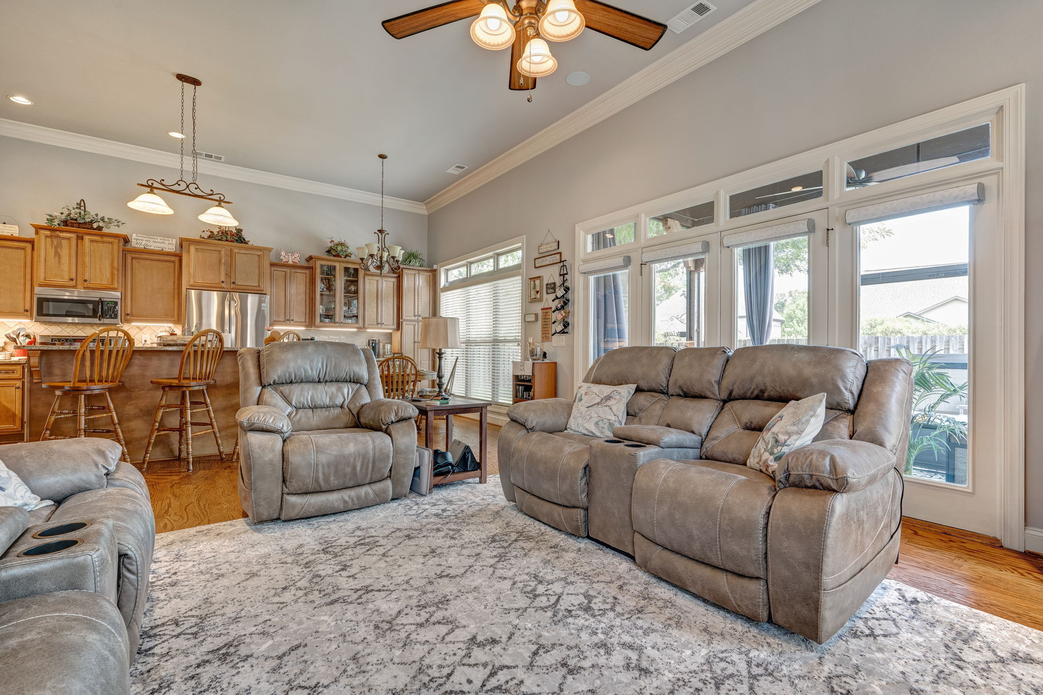 218 Kenniston Dale, Pelham, AL 35124 | DoubleOak ArtWorks