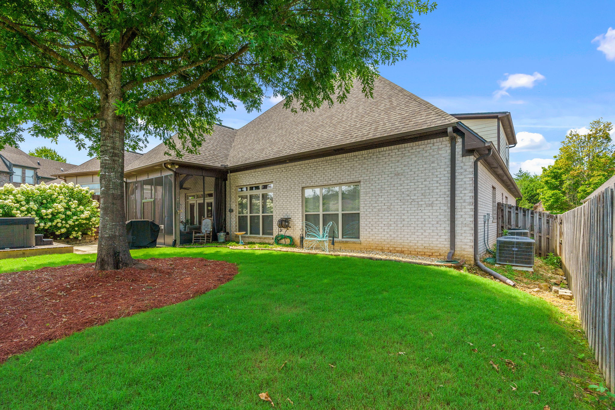 218 Kenniston Dale, Pelham, AL 35124 | DoubleOak ArtWorks