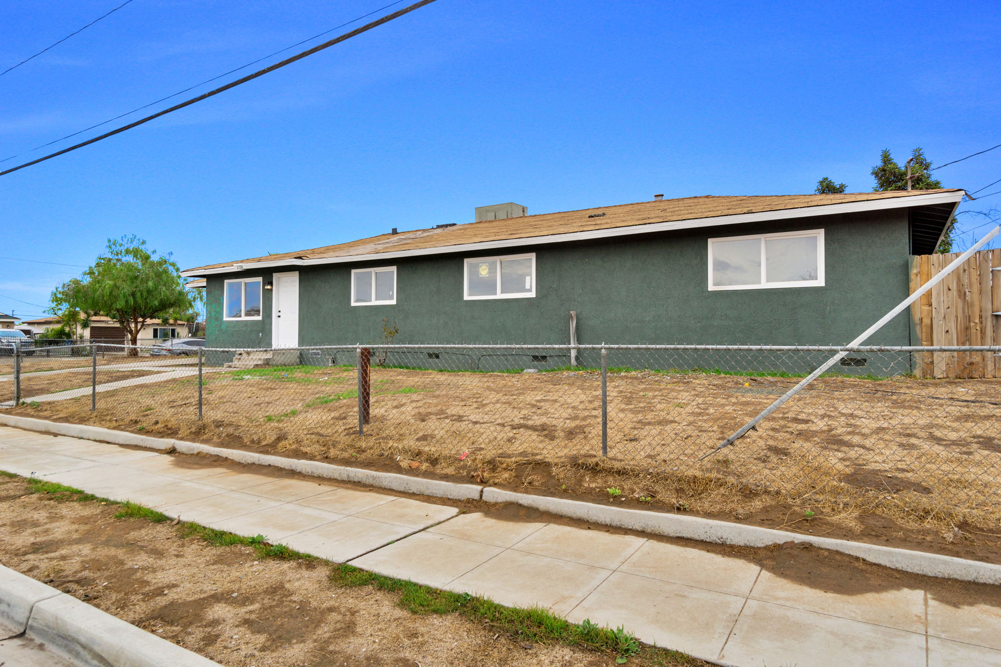 2194 S Plumas St, Fresno, CA 93706 | PHRAME Photography