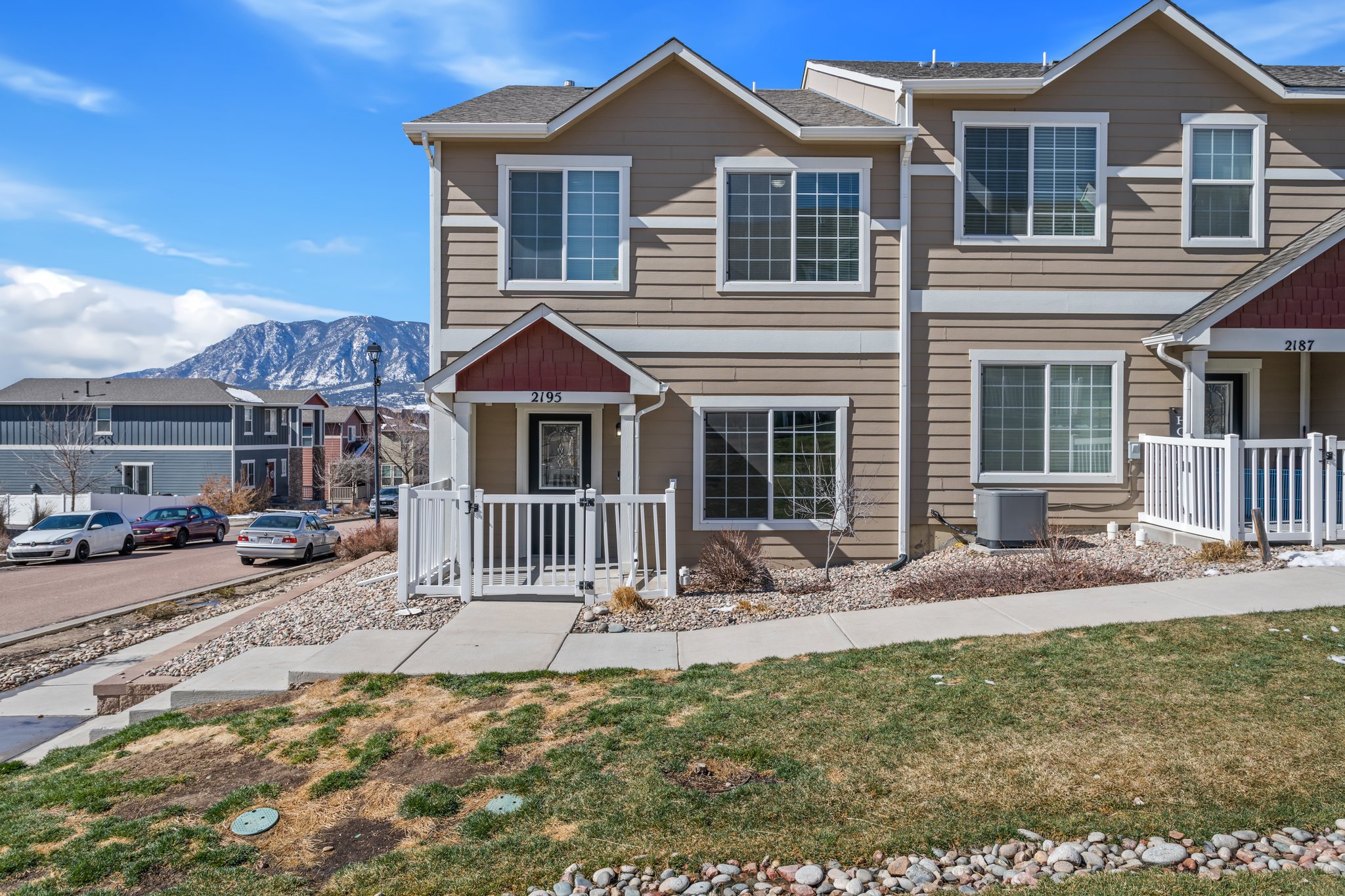 2195 St Claire Park Alley, Colorado Springs, CO 80910 | PixVid