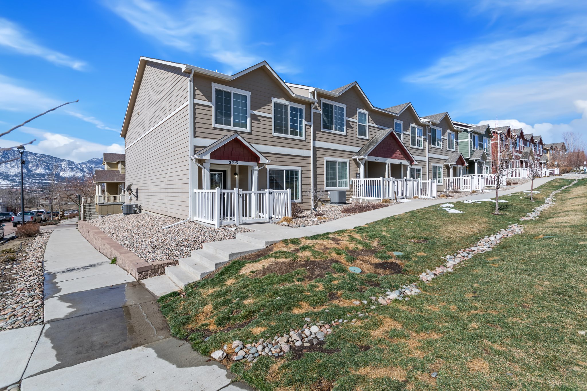 2195 St Claire Park Alley, Colorado Springs, CO 80910 | PixVid