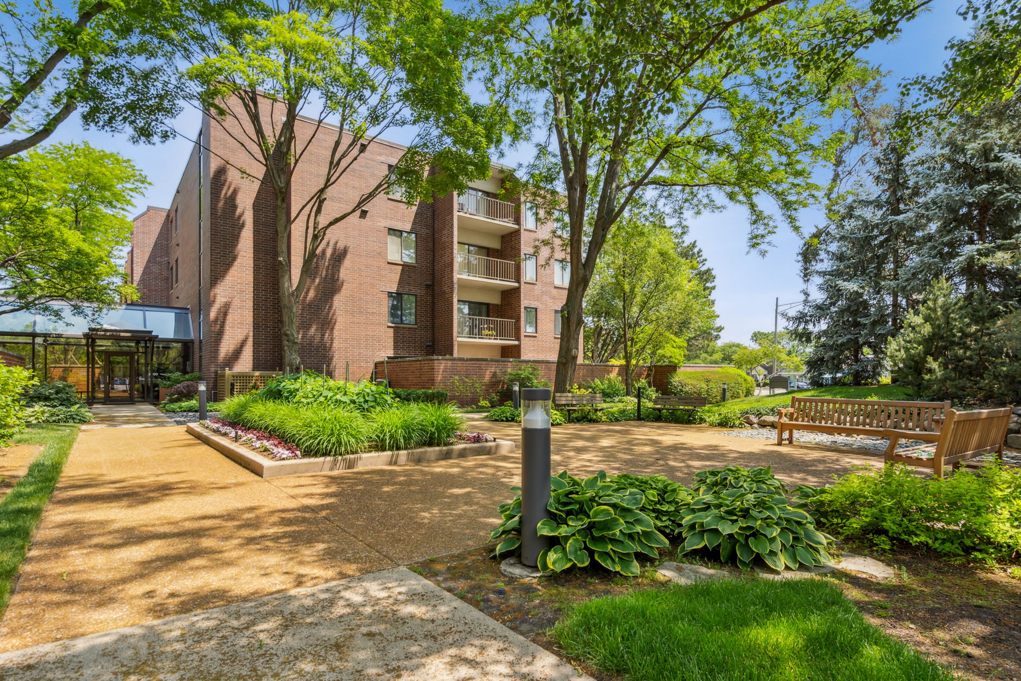 2200 Bouterse St - UNIT 402, Park Ridge, IL 60068 | Archi-Pix