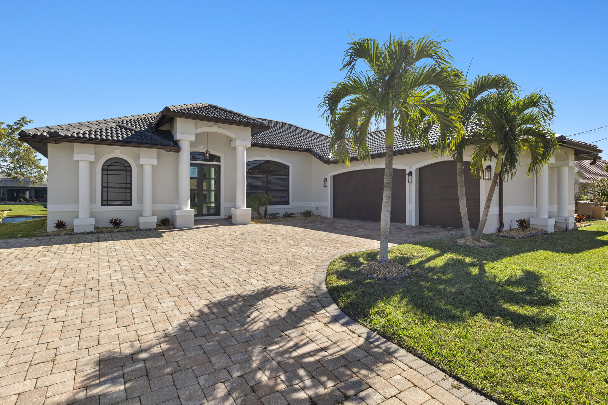 2213 SW 8th Ct, Cape Coral, FL 33991 | Real Tours