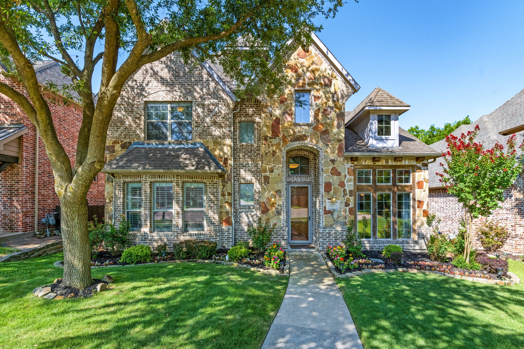2216 Forest Hollow Park, Dallas, TX 75228