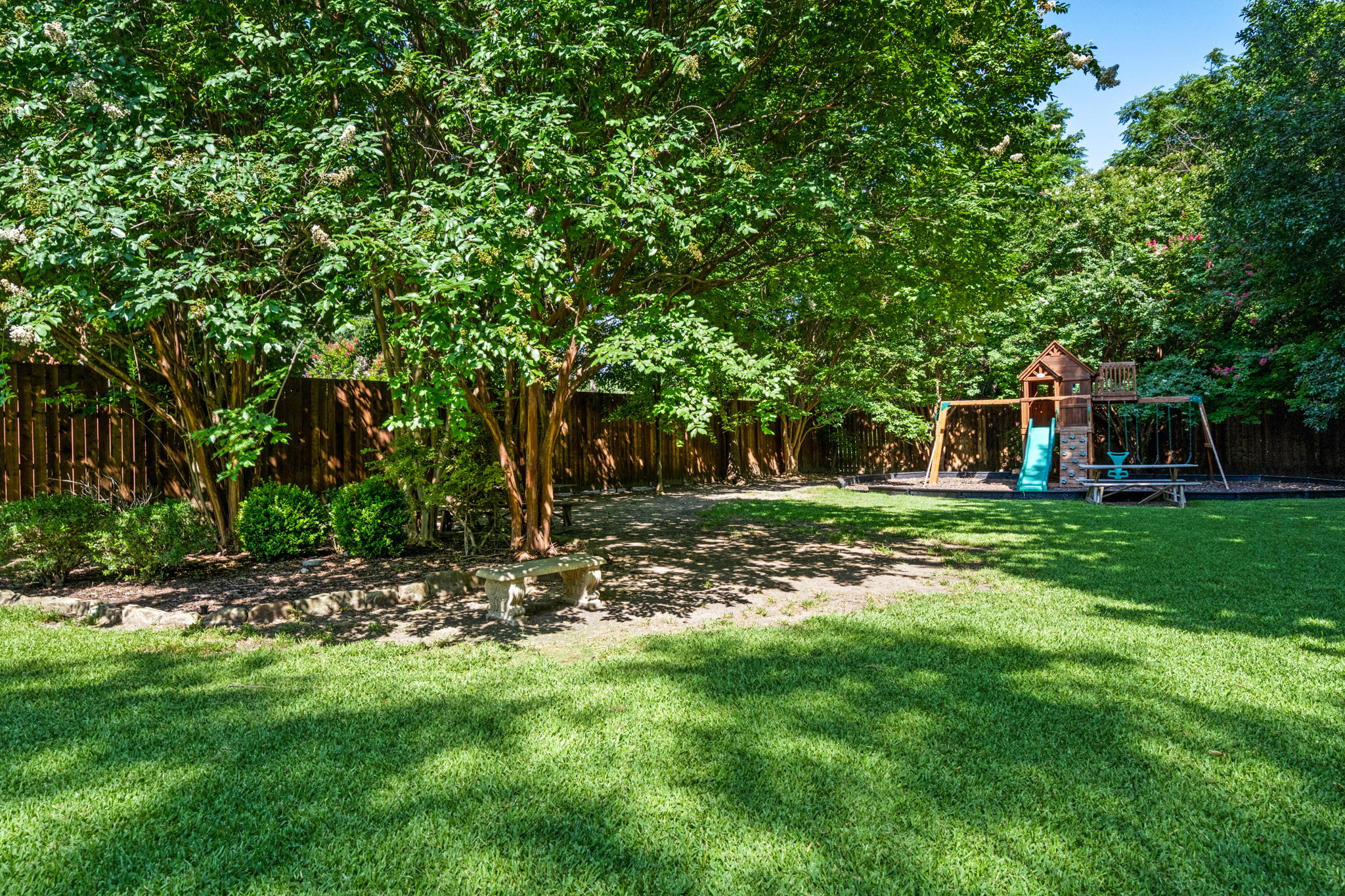 2216 Forest Hollow Park, Dallas, TX 75228