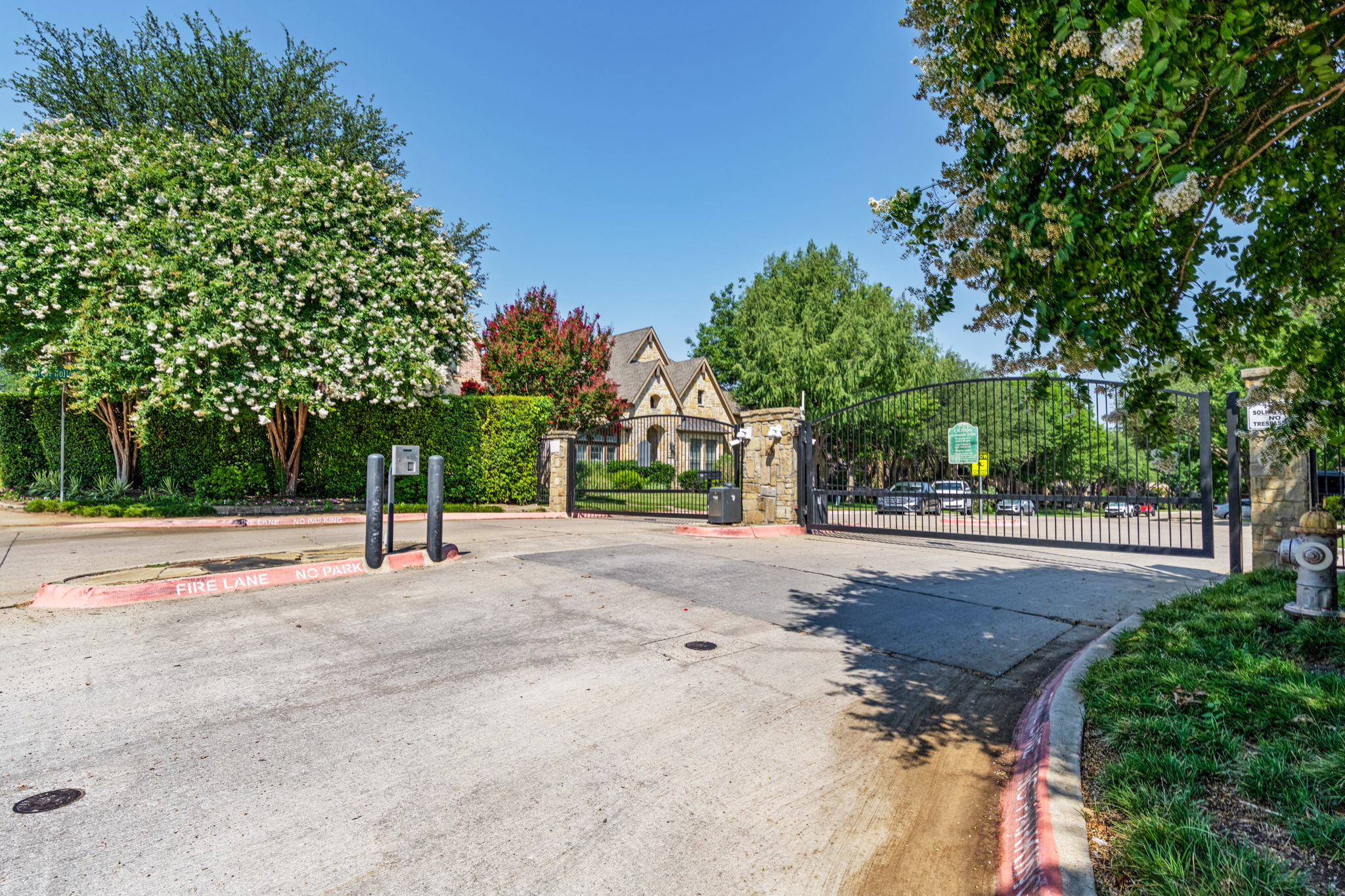 2216 Forest Hollow Park, Dallas, TX 75228