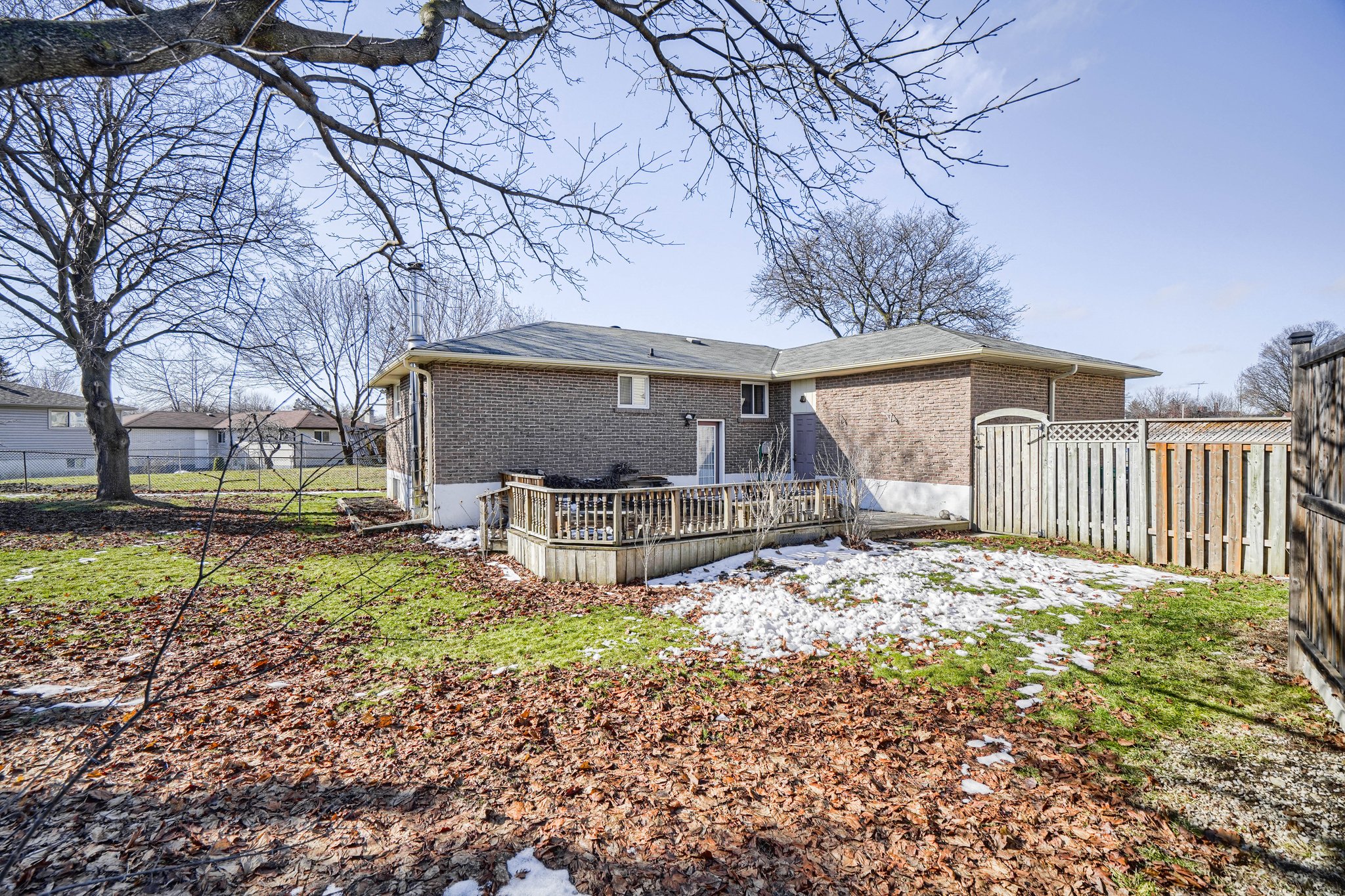 24 Grand Circuit Ct, Brampton, ON L6Y 1A4 | Orelus Production