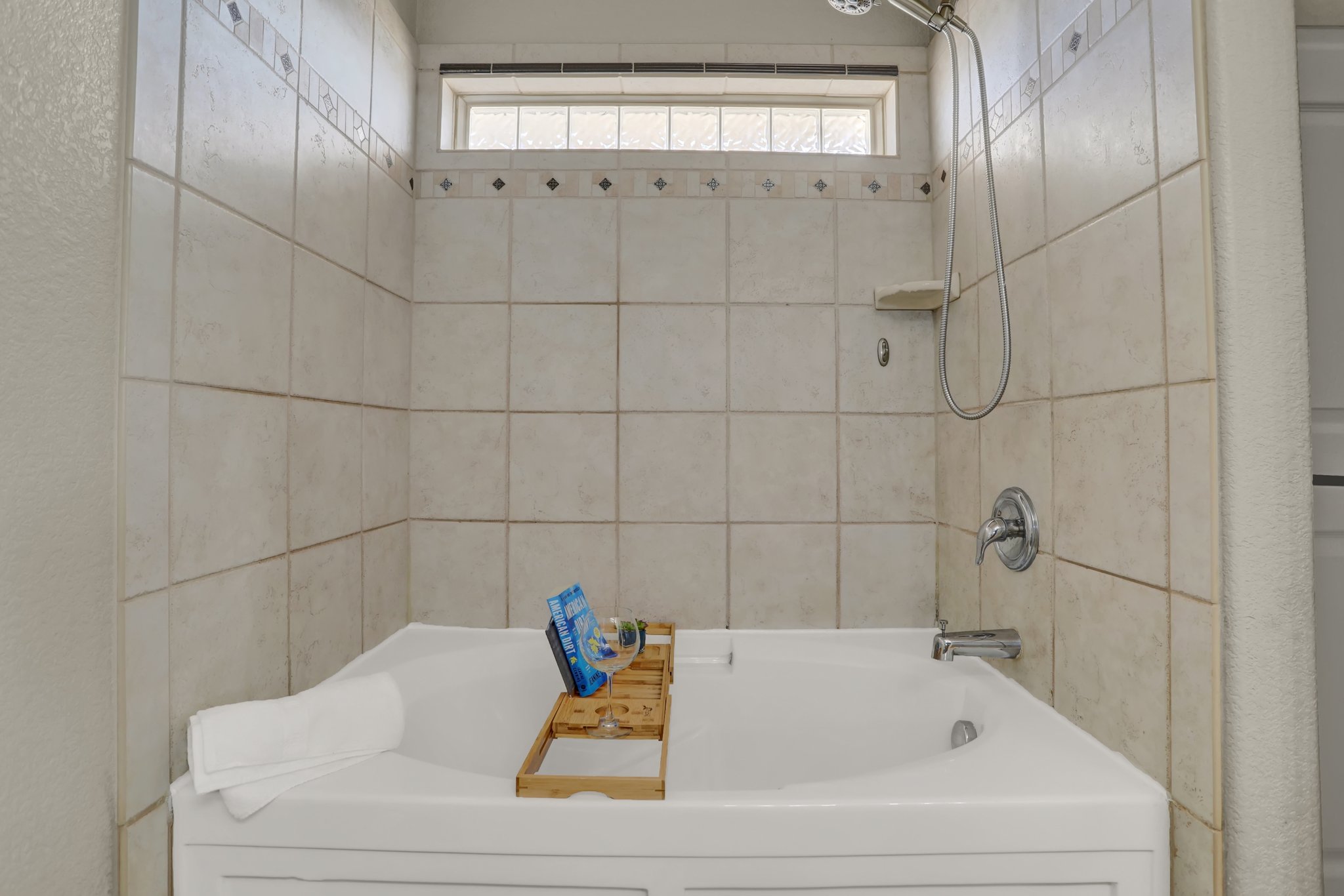 2401 Meadowlark Ln, Pueblo, CO 81008 | PixVid