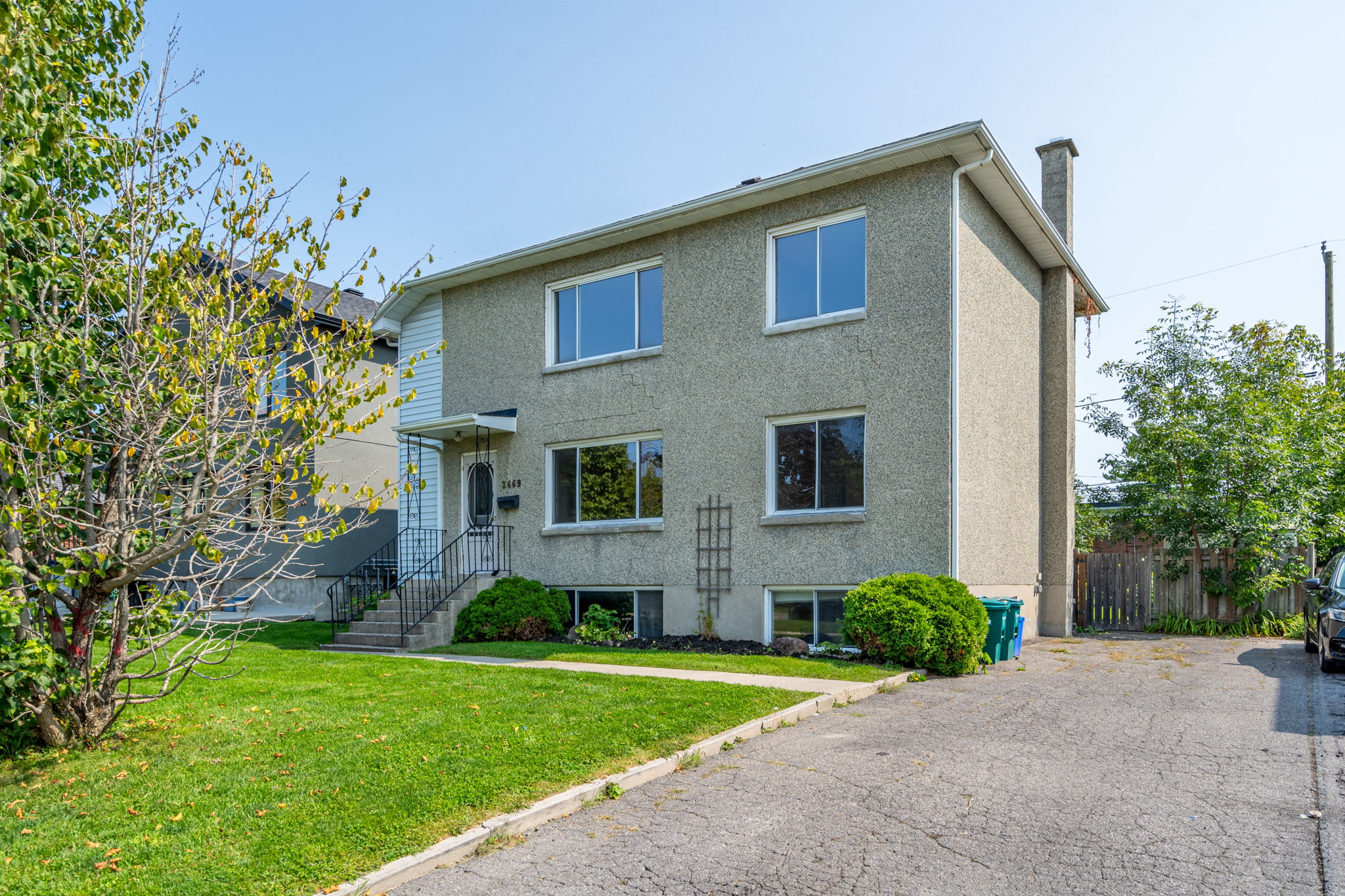 2469 Ave du Chasseur Ottawa | InsideOut Media