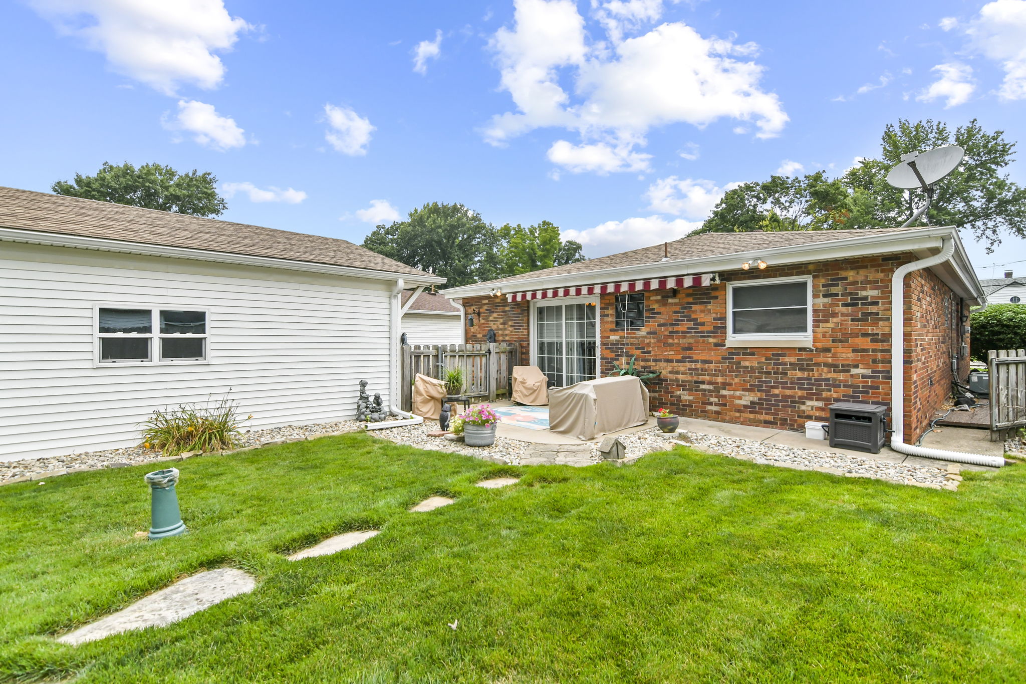 2508 E Keys Ave, Grandview, IL 62702 | Design Eyes Photography