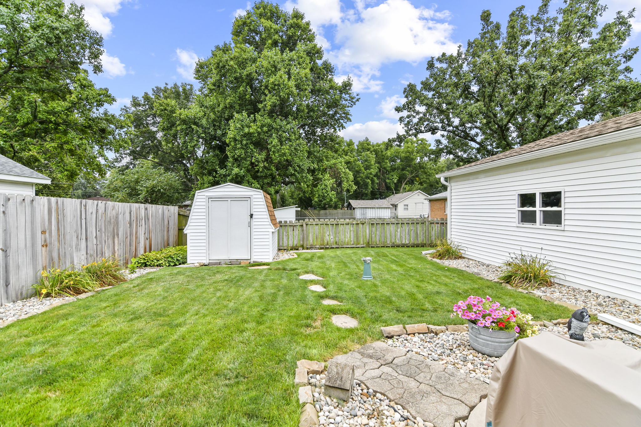 2508 E Keys Ave, Grandview, IL 62702 | Design Eyes Photography