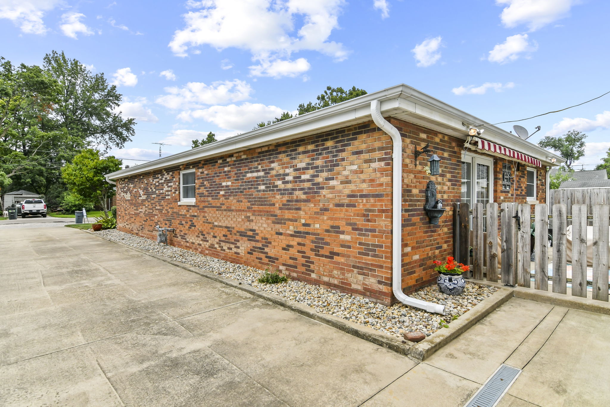 2508 E Keys Ave, Grandview, IL 62702 | Design Eyes Photography